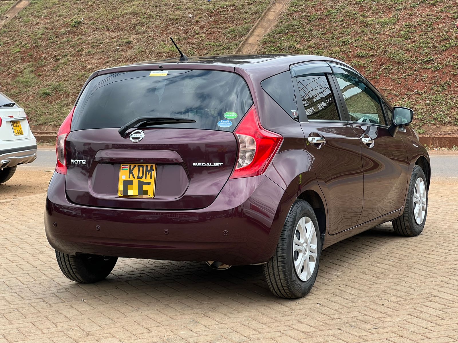Nissan Note Medalist original image, kaiandkaro.com