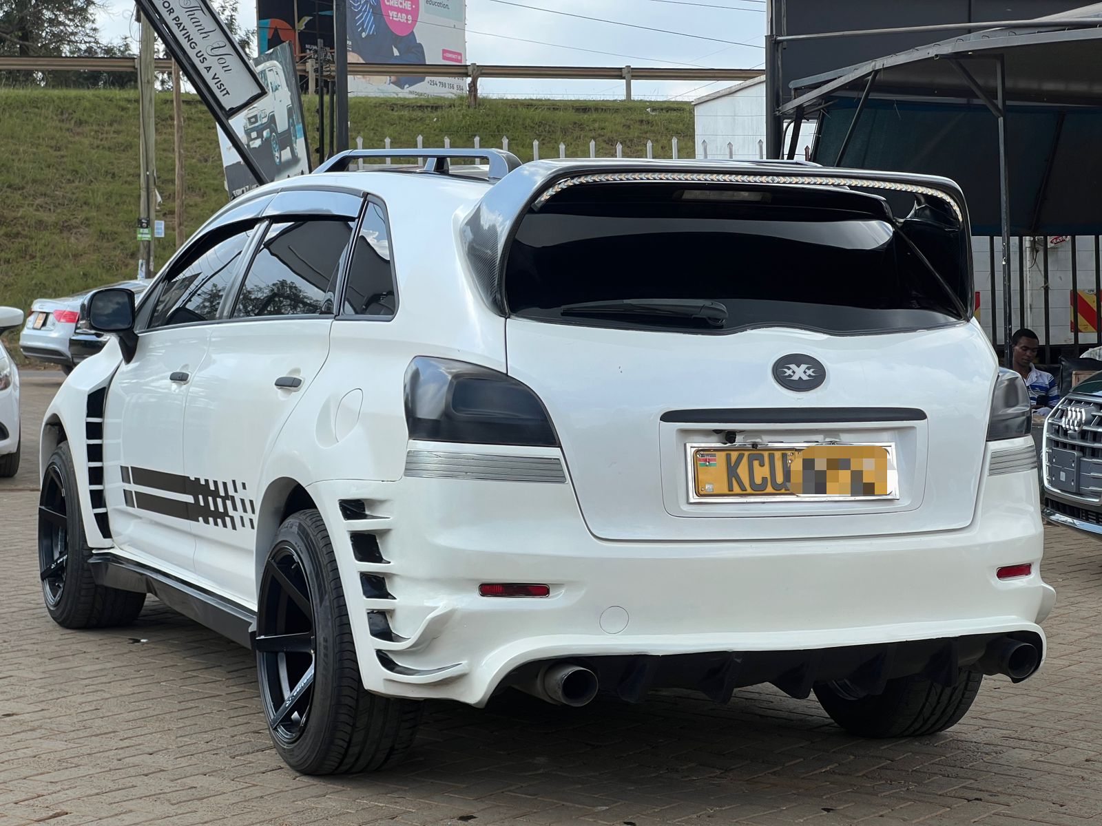 Toyota Mark X ZiO original image, kaiandkaro.com