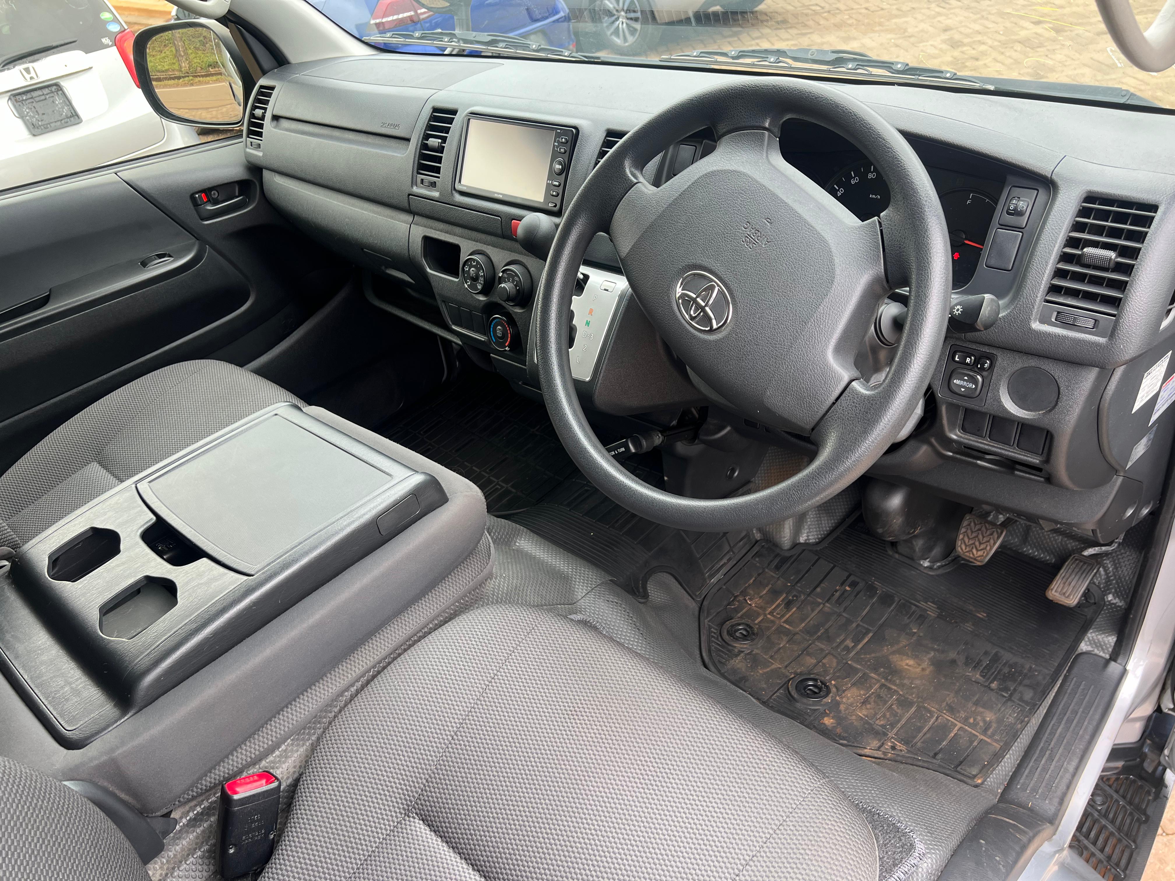 Toyota Hiace original image, kaiandkaro.com