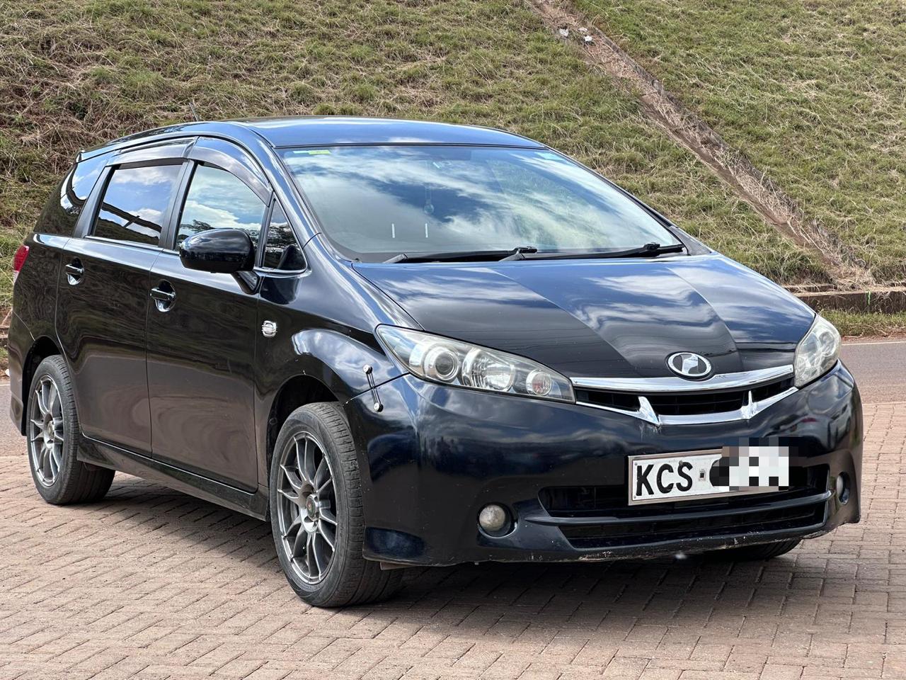 Toyota Wish original image, kaiandkaro.com