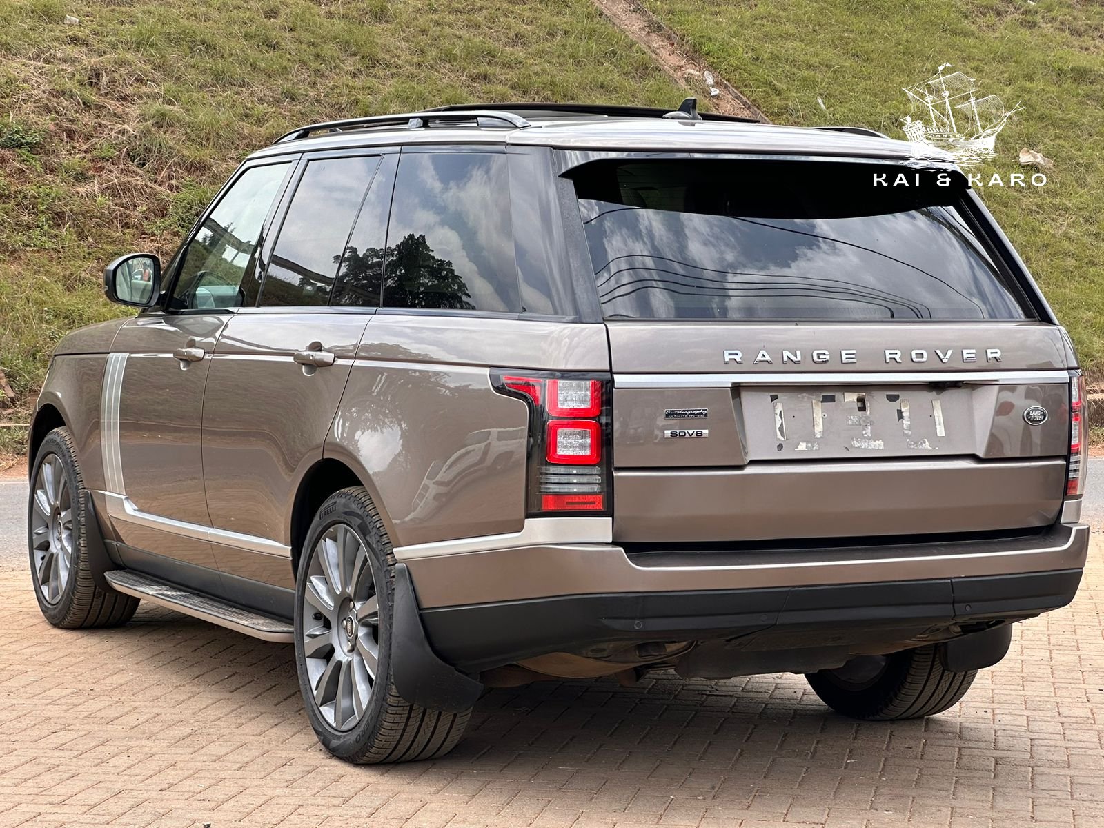 Range Rover Vogue Autobiography original image, kaiandkaro.com