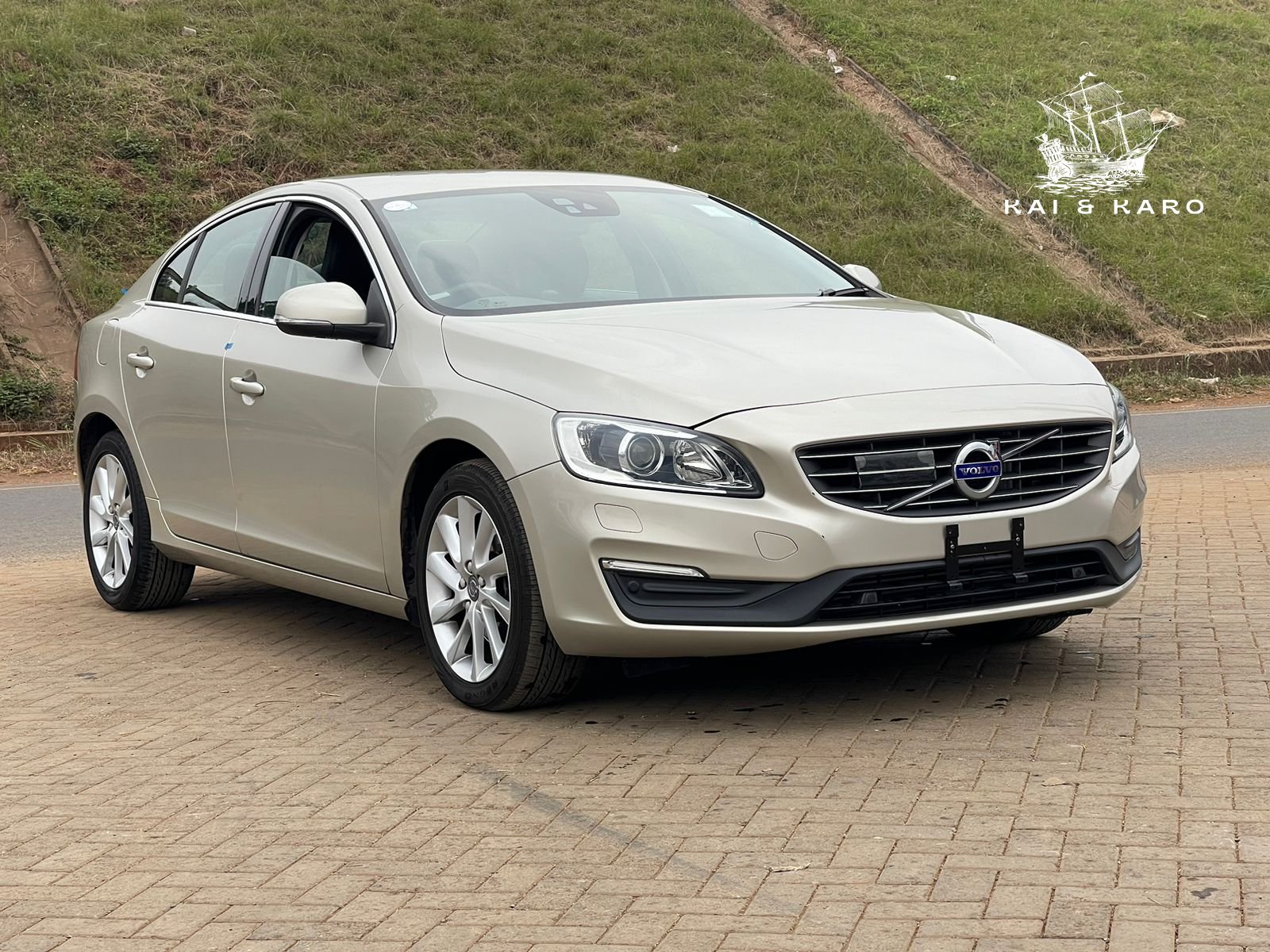 Volvo S60 original image, kaiandkaro.com