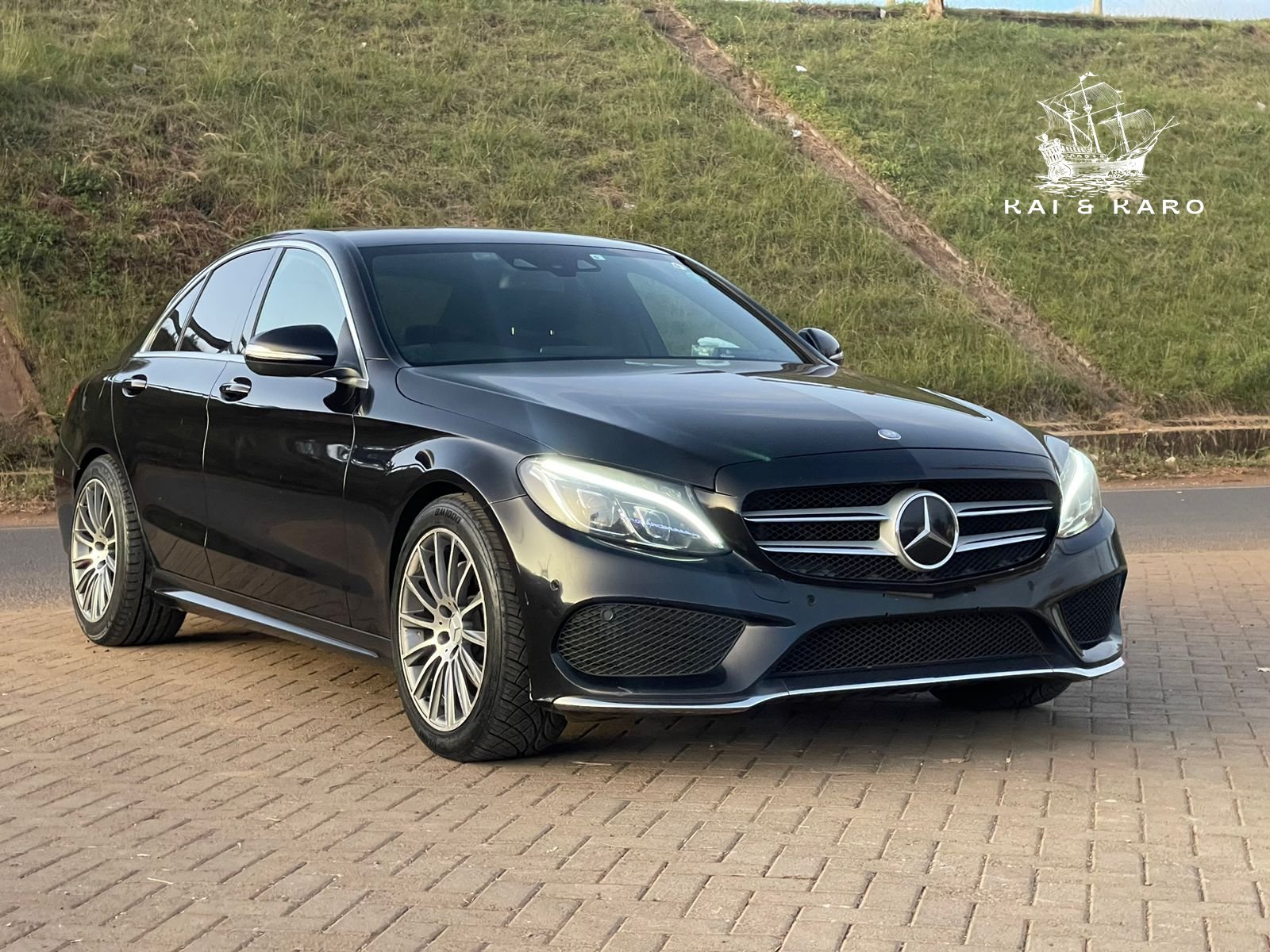 Mercedes Benz C200 original image, kaiandkaro.com