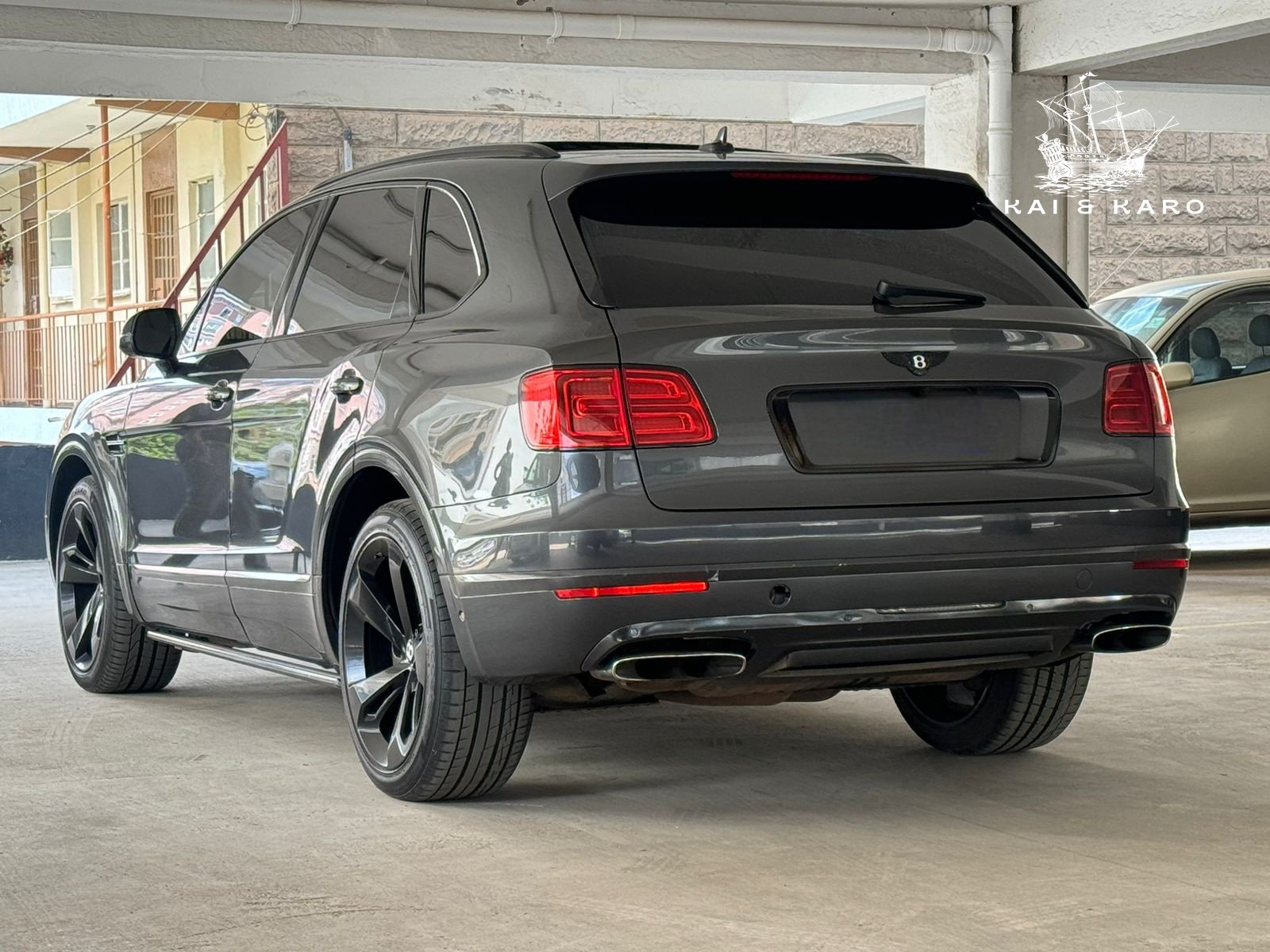 Bentley Bentayga original image, kaiandkaro.com