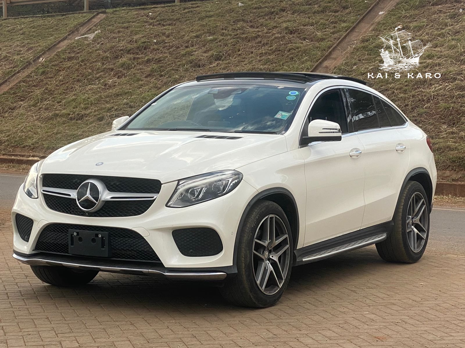 Mercedes Benz GLE350d original image, kaiandkaro.com