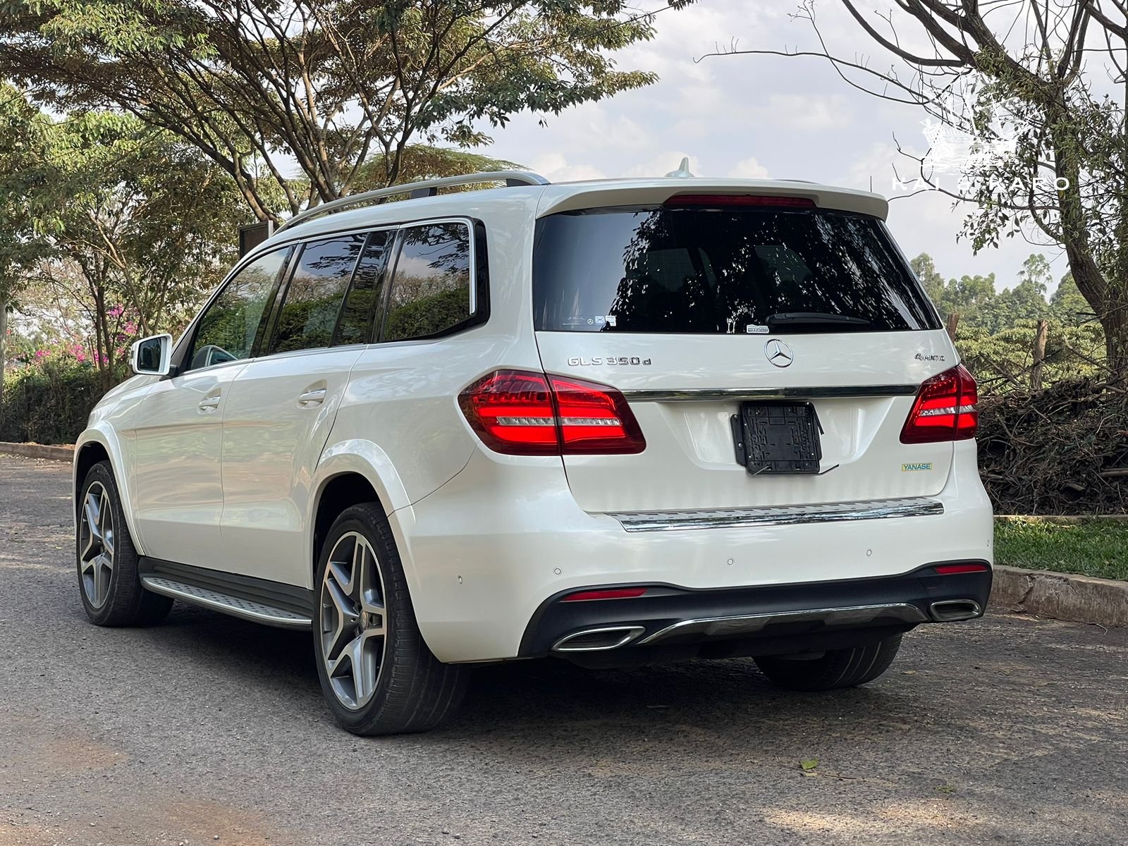 Mercedes Benz GLS350d original image, kaiandkaro.com