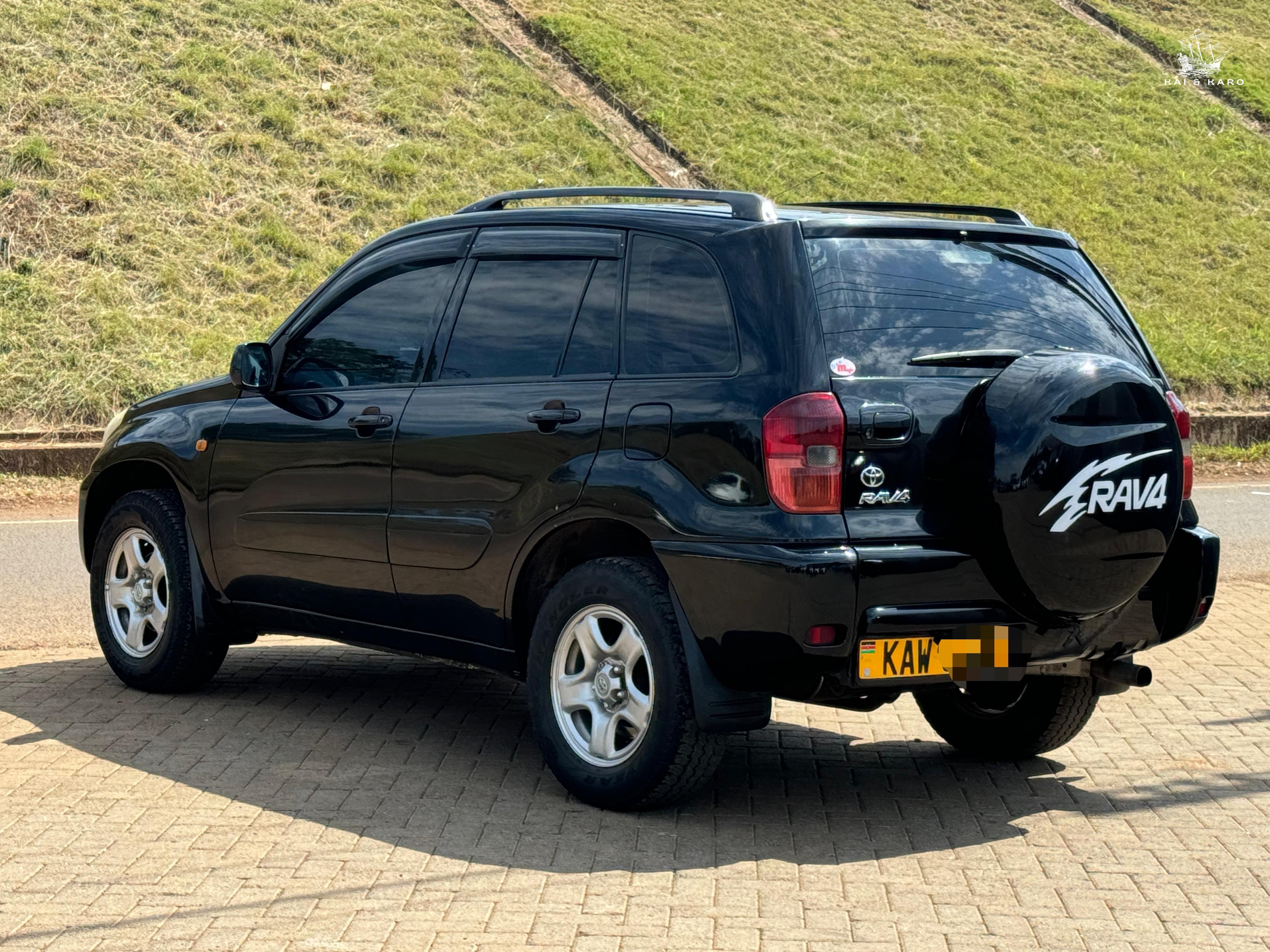 Toyota Rav4 original image, kaiandkaro.com