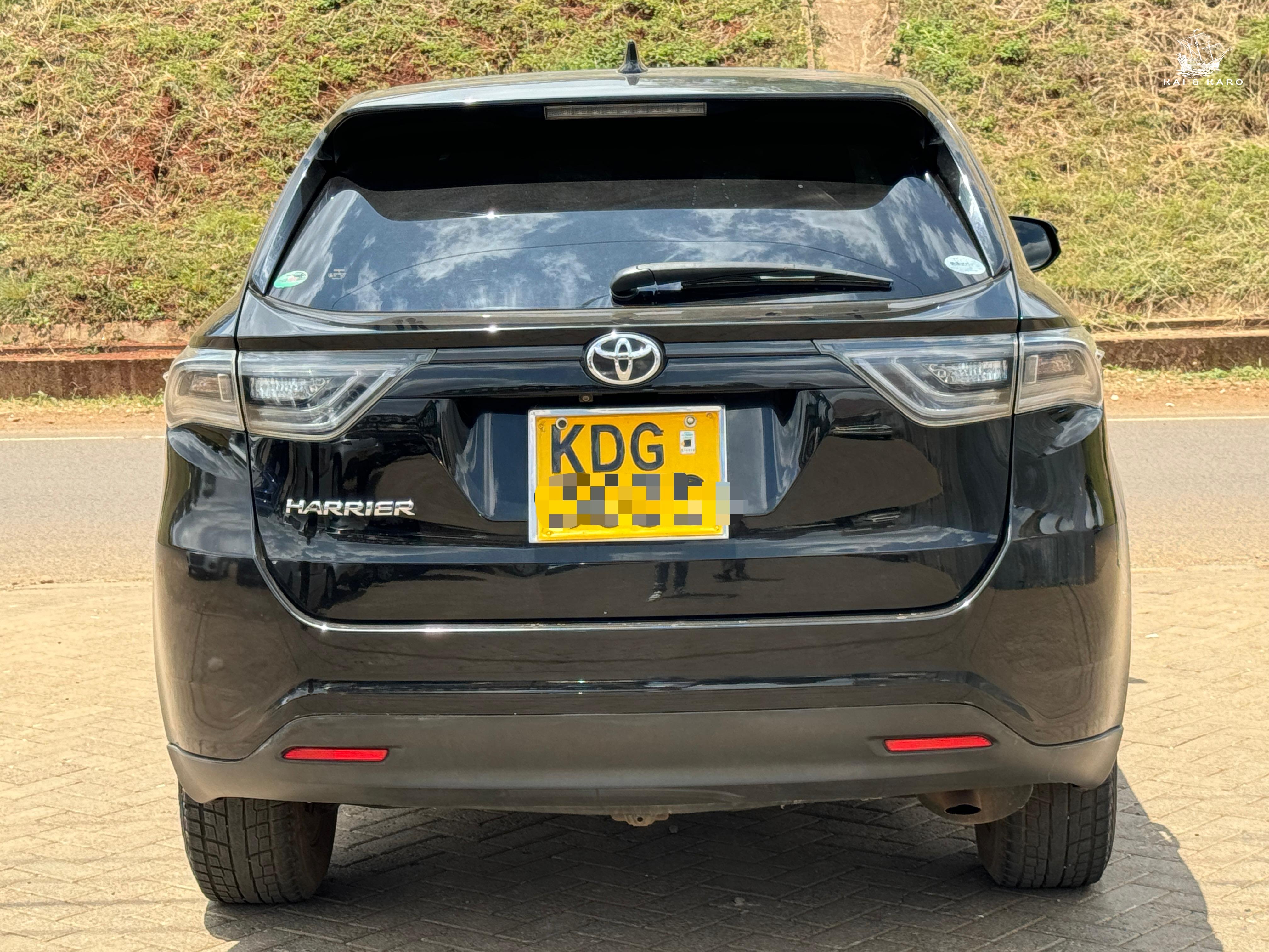 Toyota Harrier original image, kaiandkaro.com