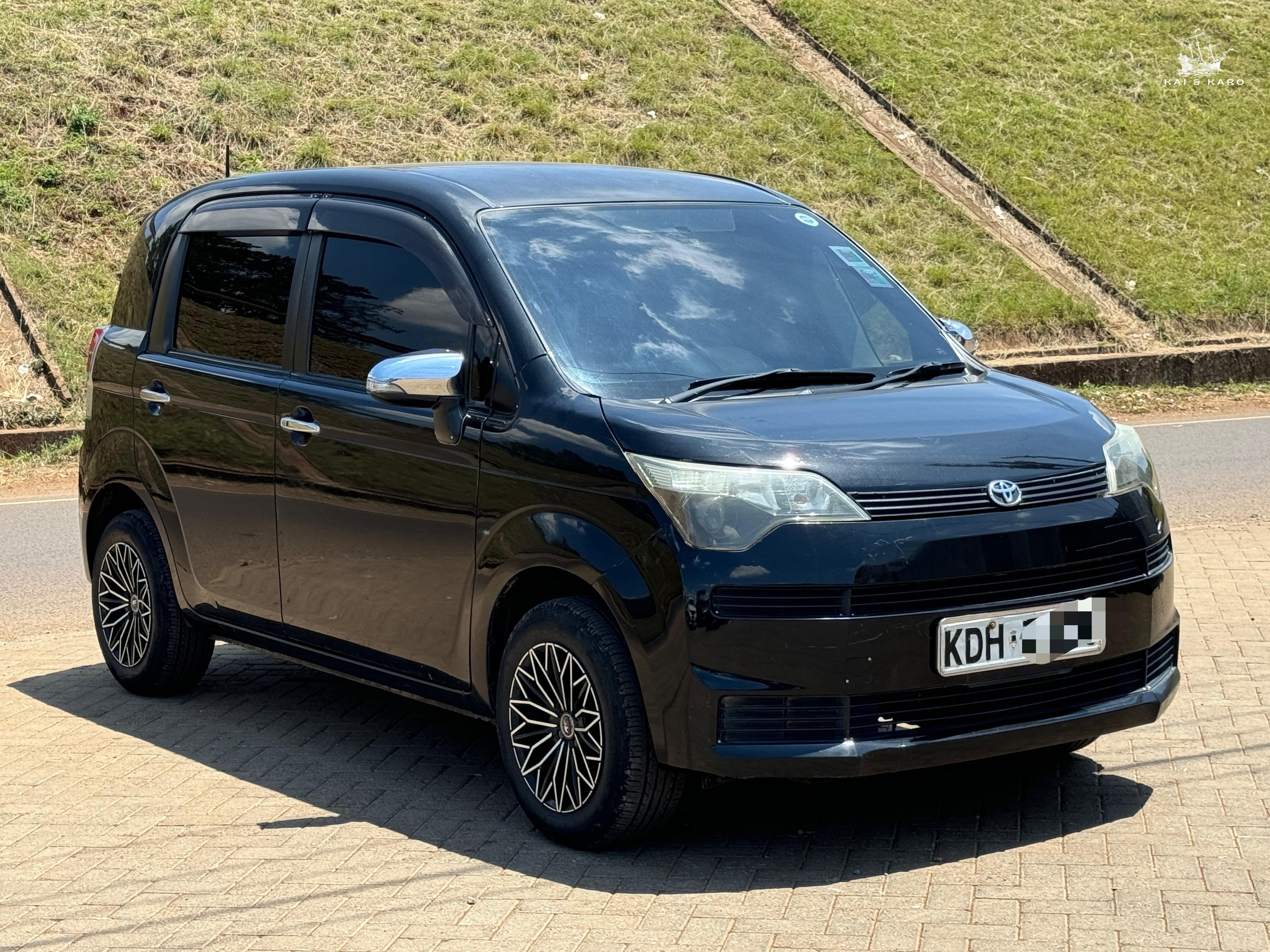 Toyota Spade original image, kaiandkaro.com