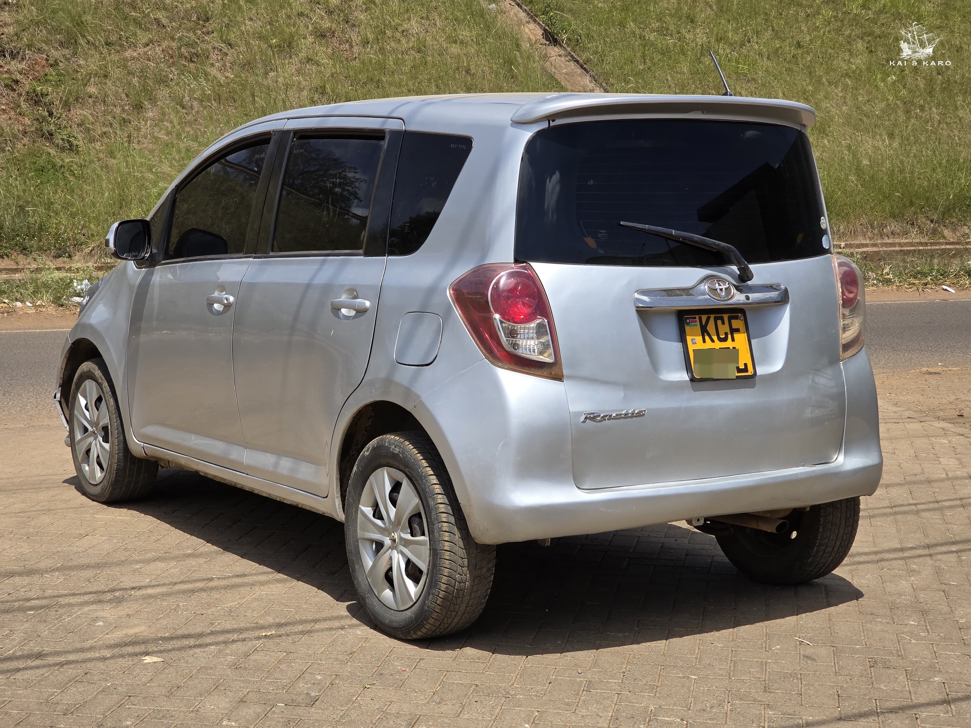 Toyota Ractis original image, kaiandkaro.com