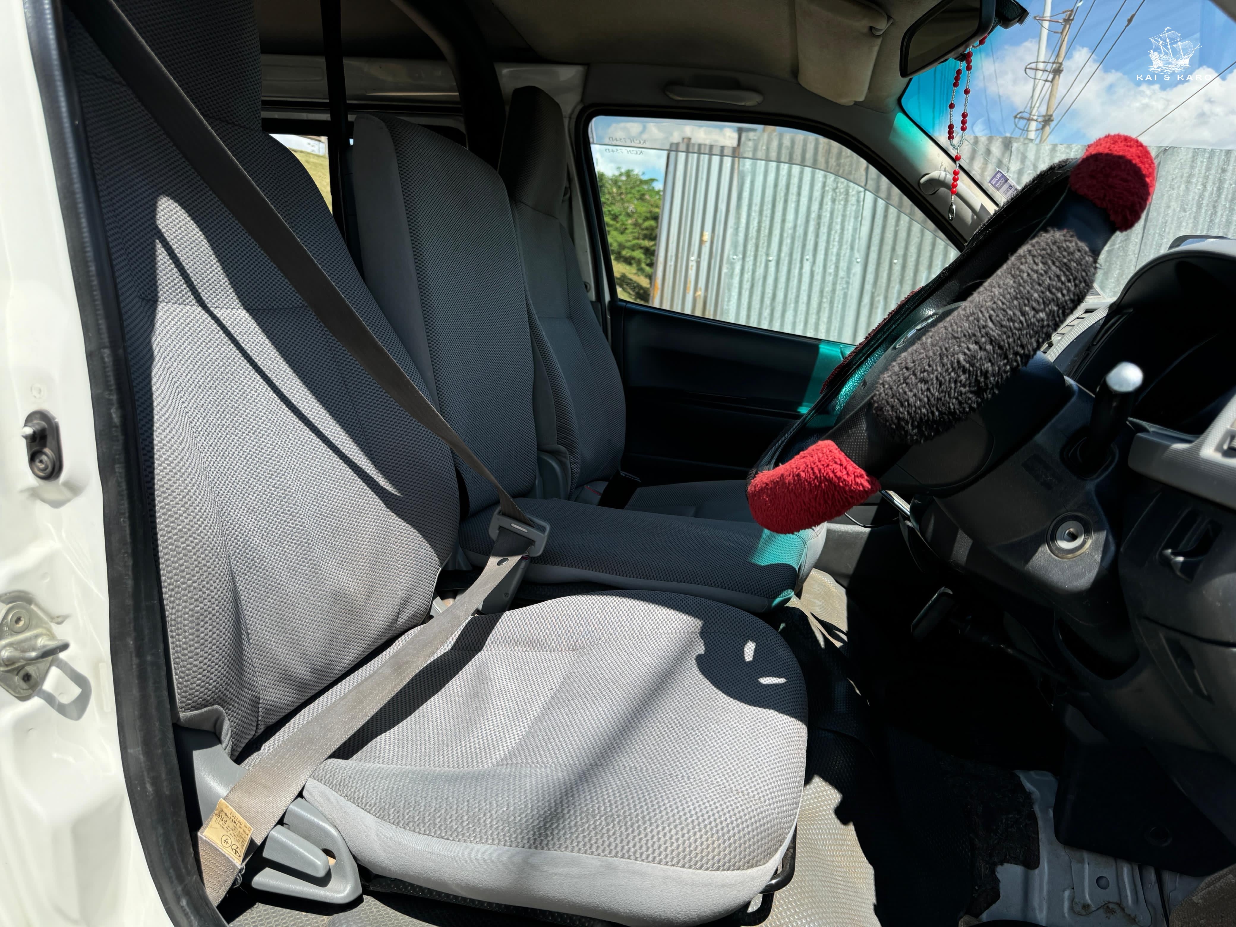 Toyota Hiace original image, kaiandkaro.com