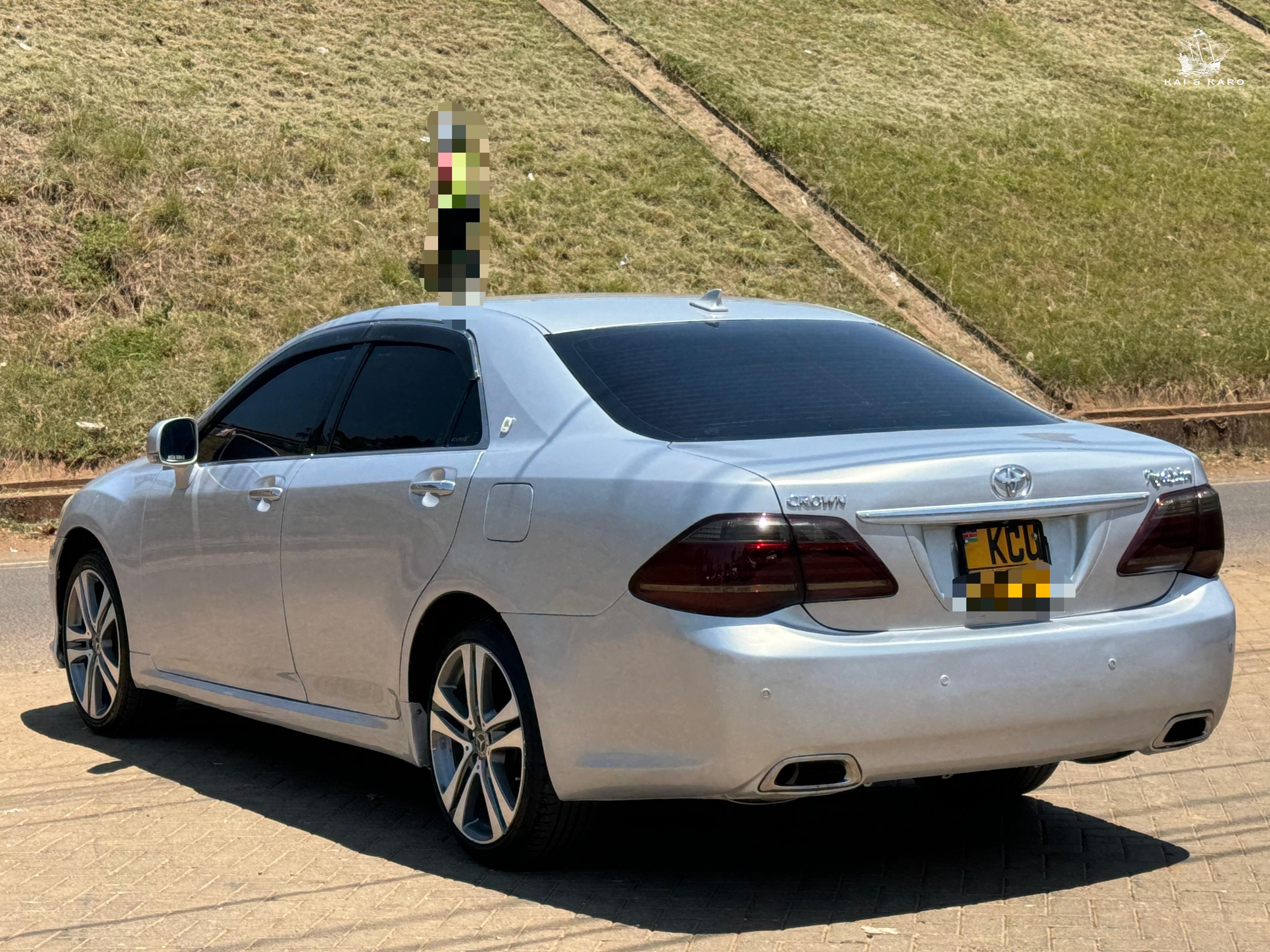 Toyota Crown original image, kaiandkaro.com