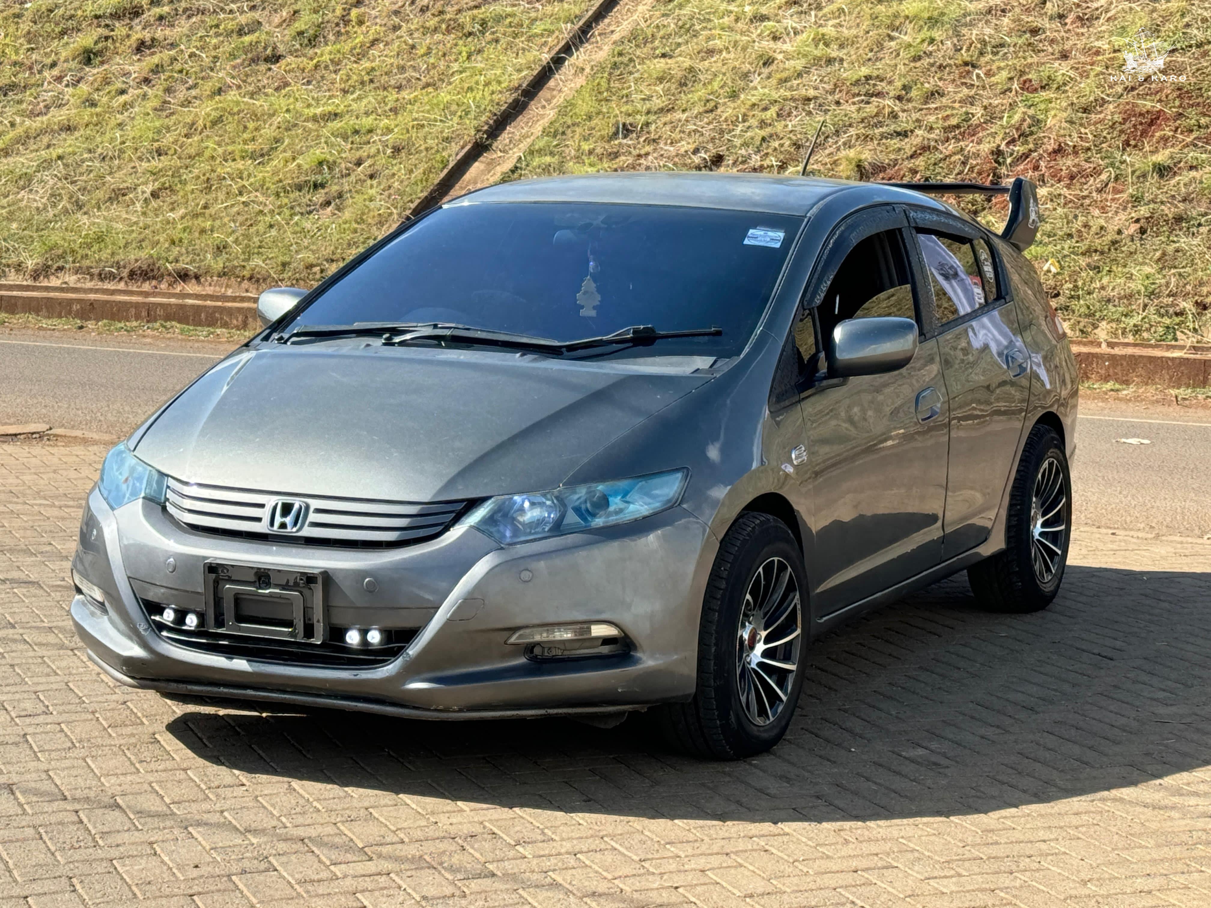 Honda Insight original image, kaiandkaro.com