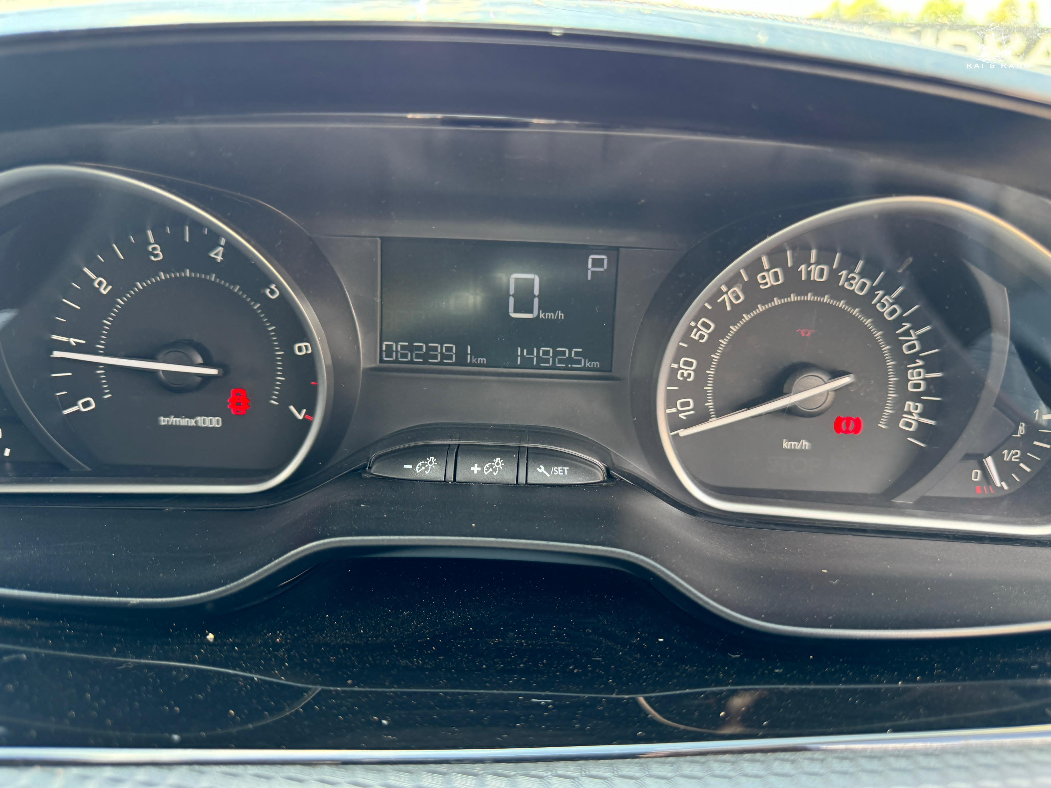 Peugeot 208 original image, kaiandkaro.com