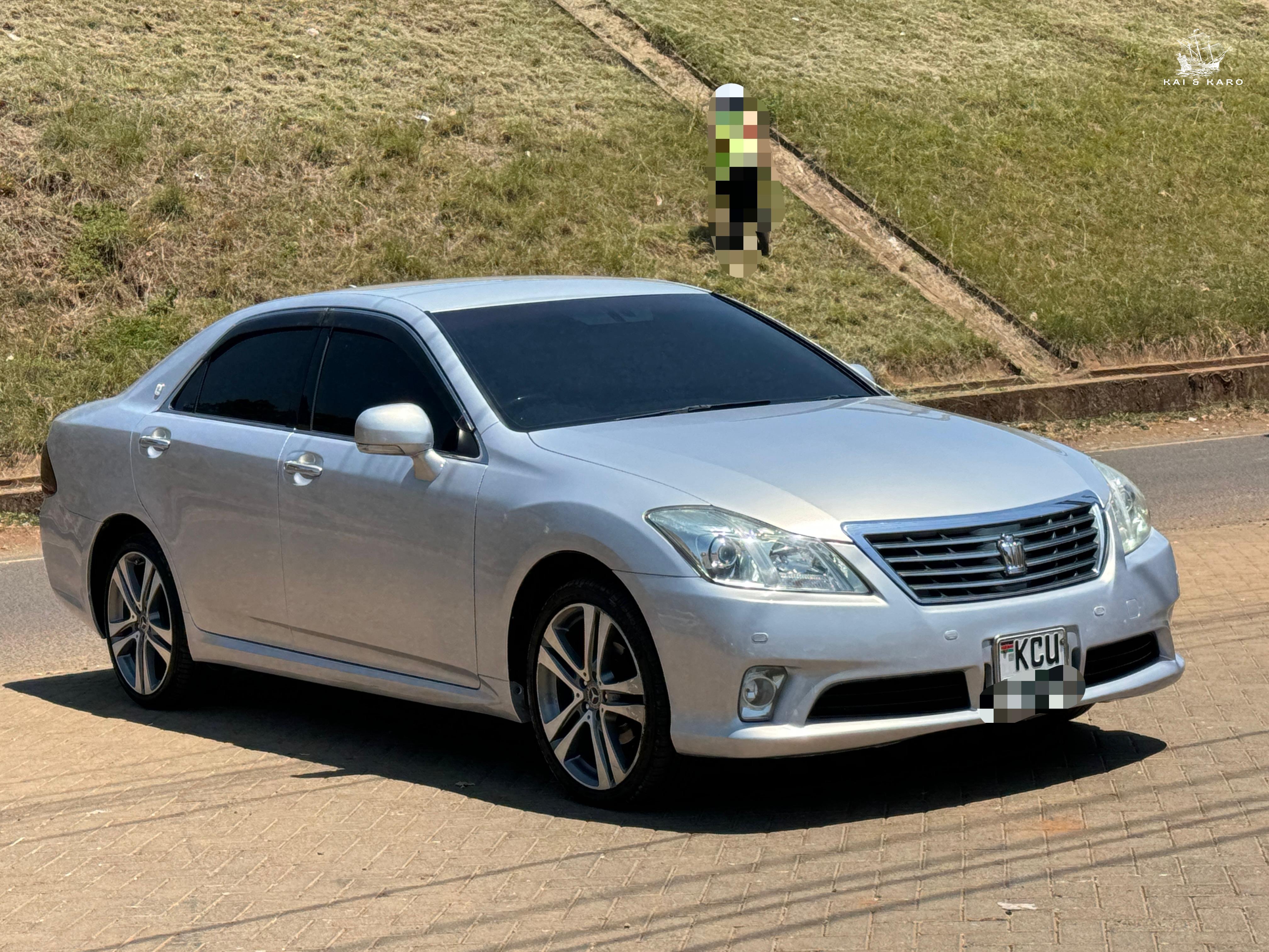 Toyota Crown original image, kaiandkaro.com