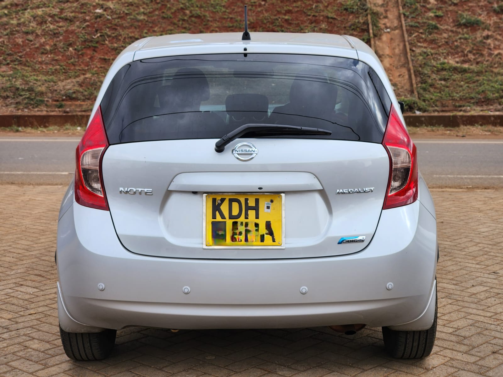 Nissan Note Medalist original image, kaiandkaro.com