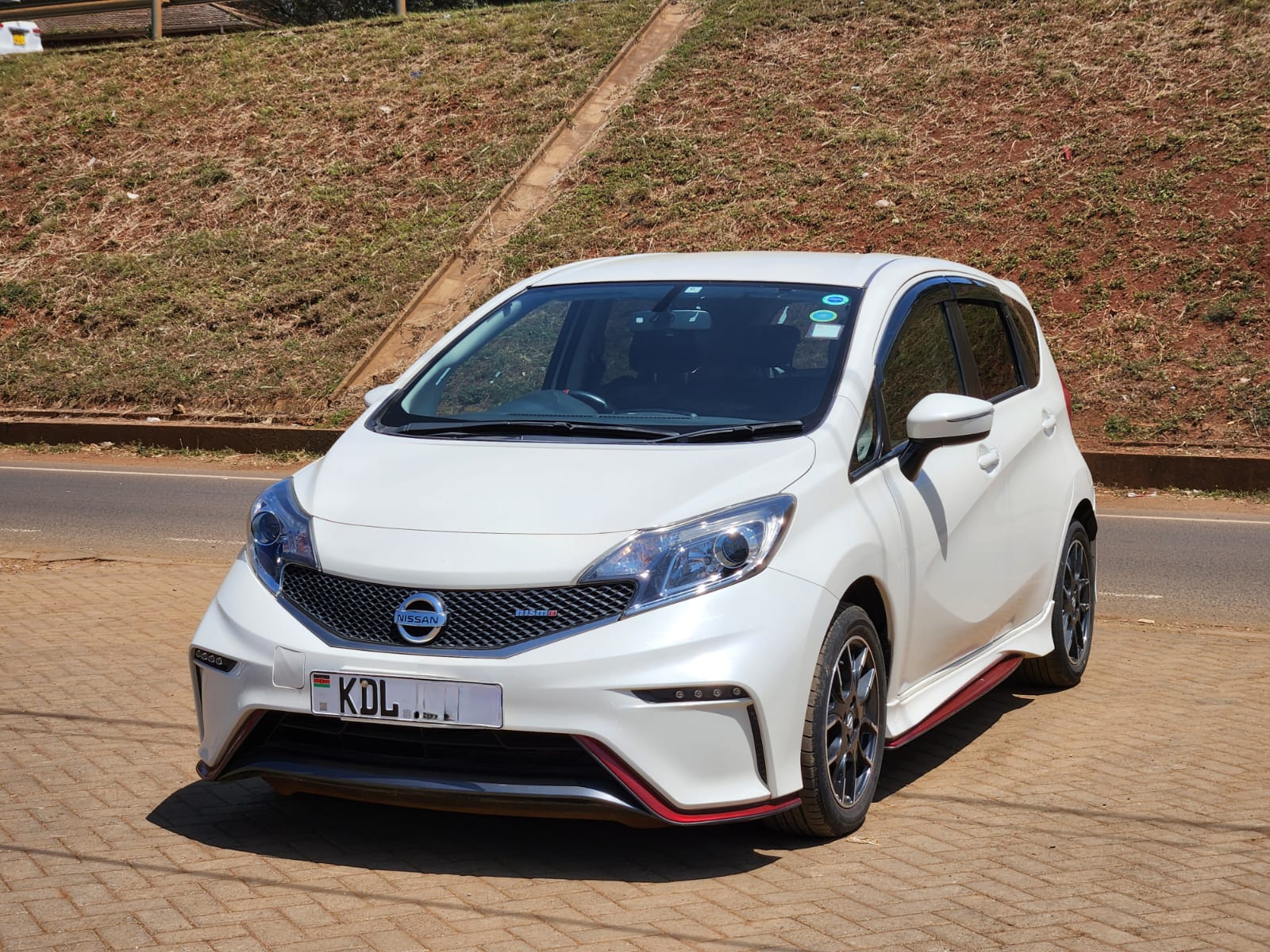 Nissan Note Nismo DIG-S original image, kaiandkaro.com