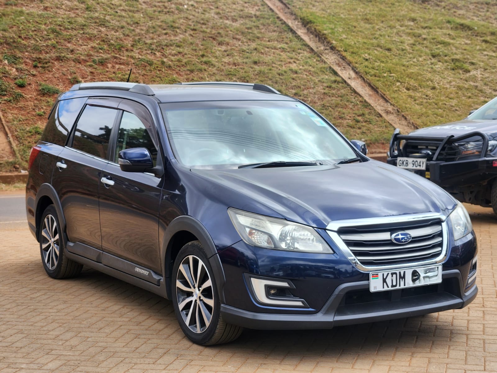 Subaru Exiga Crossover original image, kaiandkaro.com