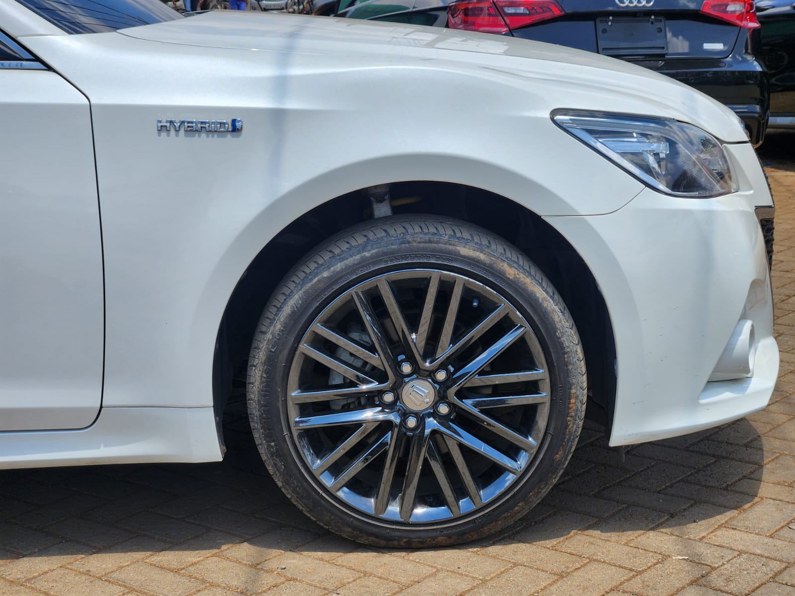 Toyota Crown Hybrid original image, car dealers Nairobi, car dealers Mombasa, car dealers in ...