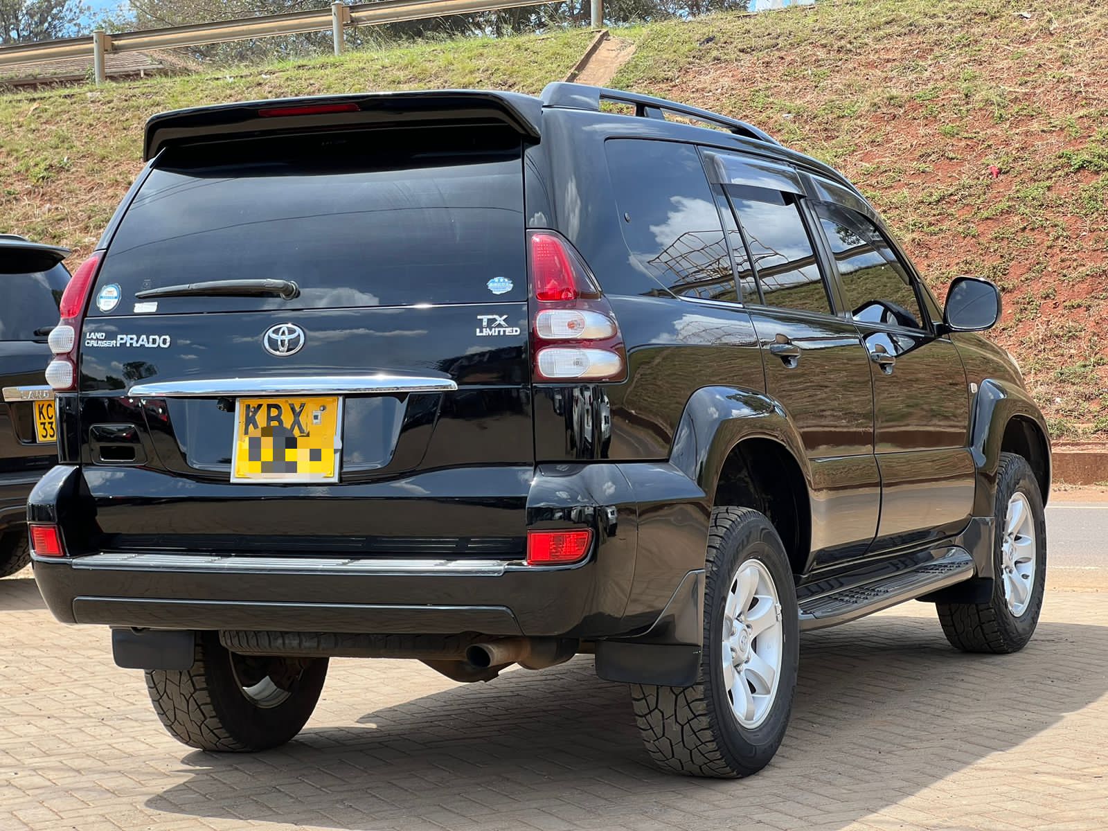 Toyota Prado TX "2TR" original image, kaiandkaro.com