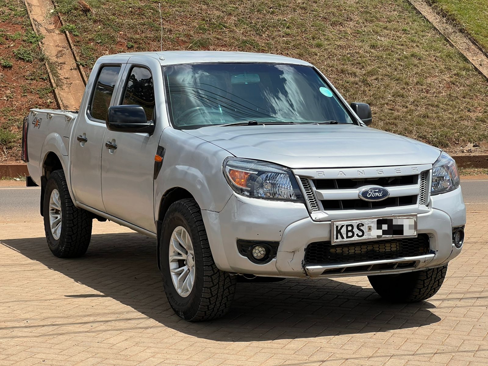 Ford Ranger original image, kaiandkaro.com
