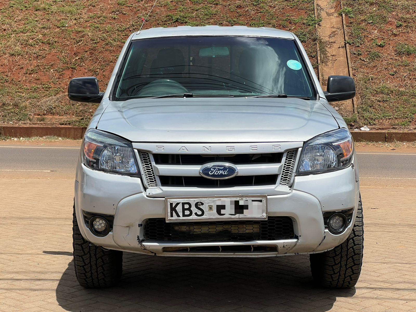 Ford Ranger original image, kaiandkaro.com