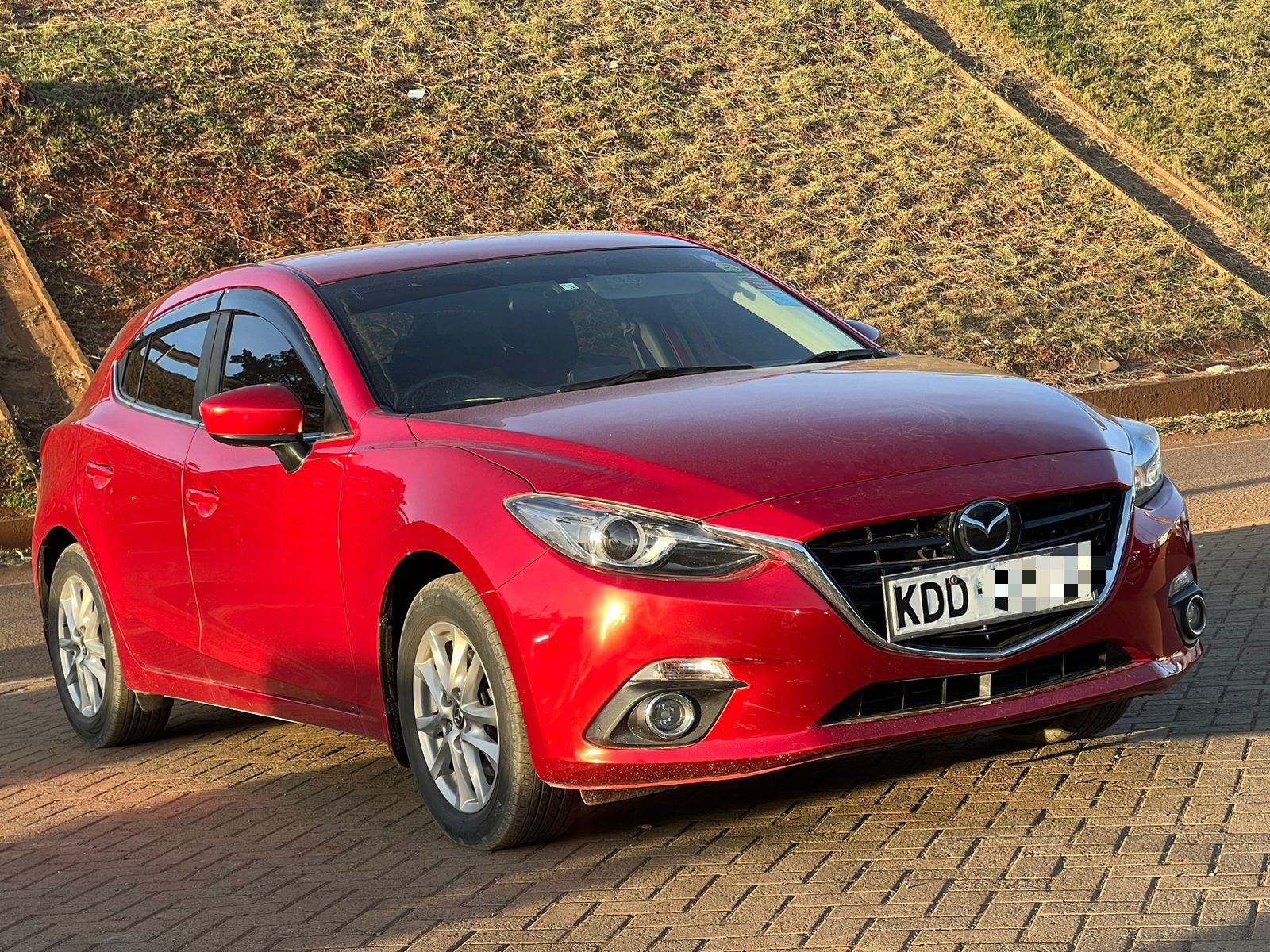 Mazda Axela 1.5L AWD original image, car dealers Nairobi, car dealers ...