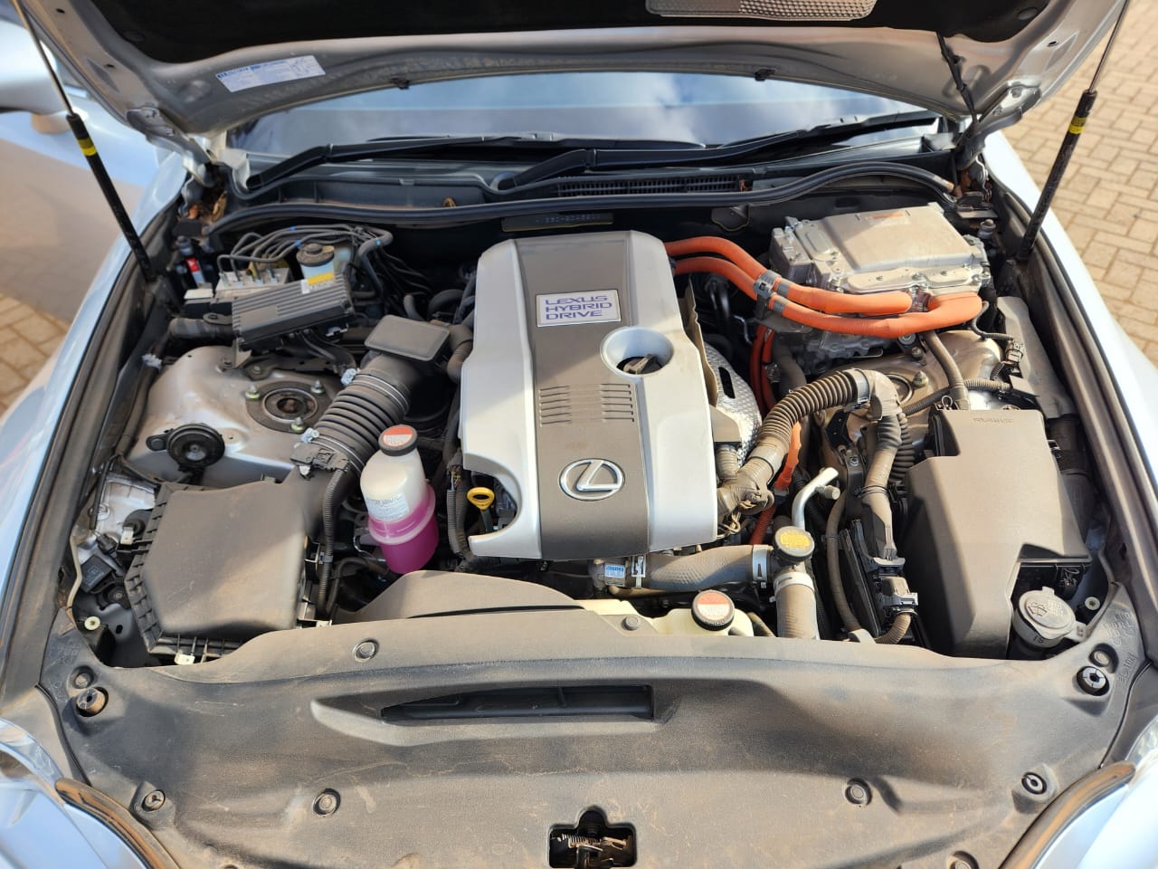 LEXUS IS300h original image, kaiandkaro.com