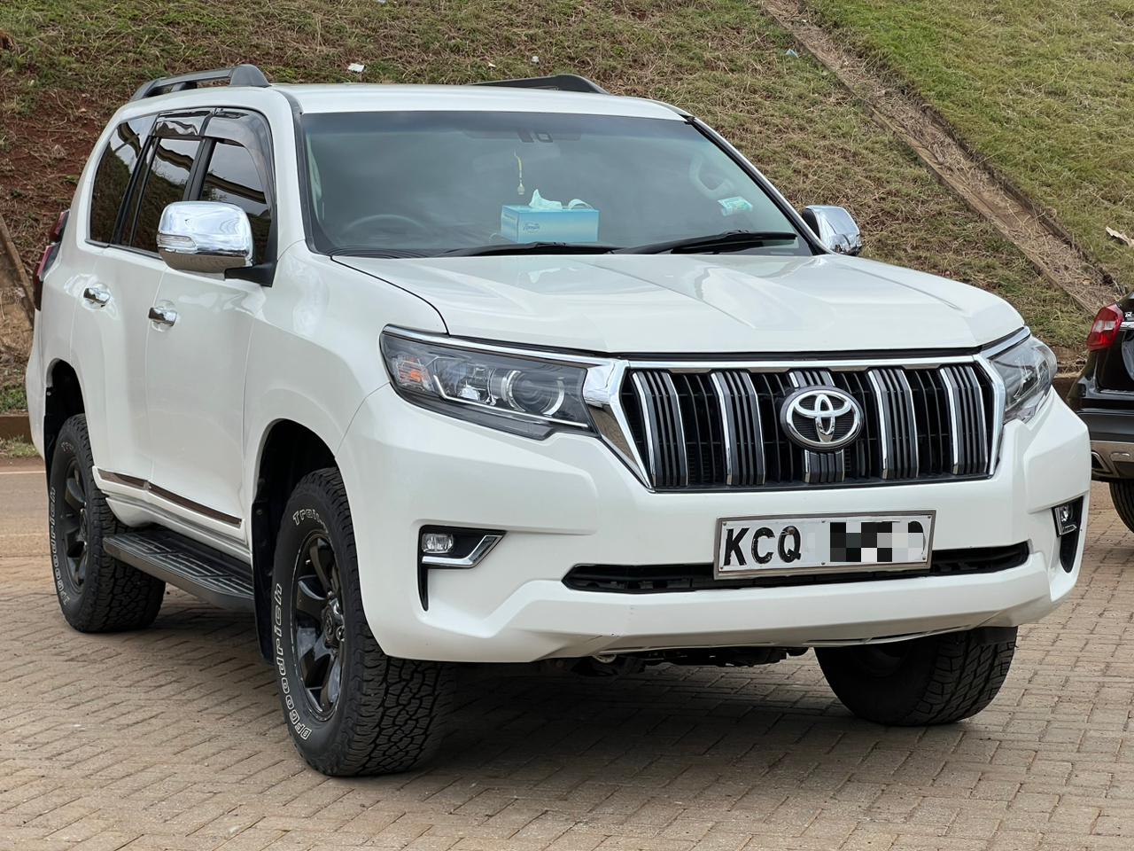 Toyota Prado TX "2TR-FE" original image, kaiandkaro.com