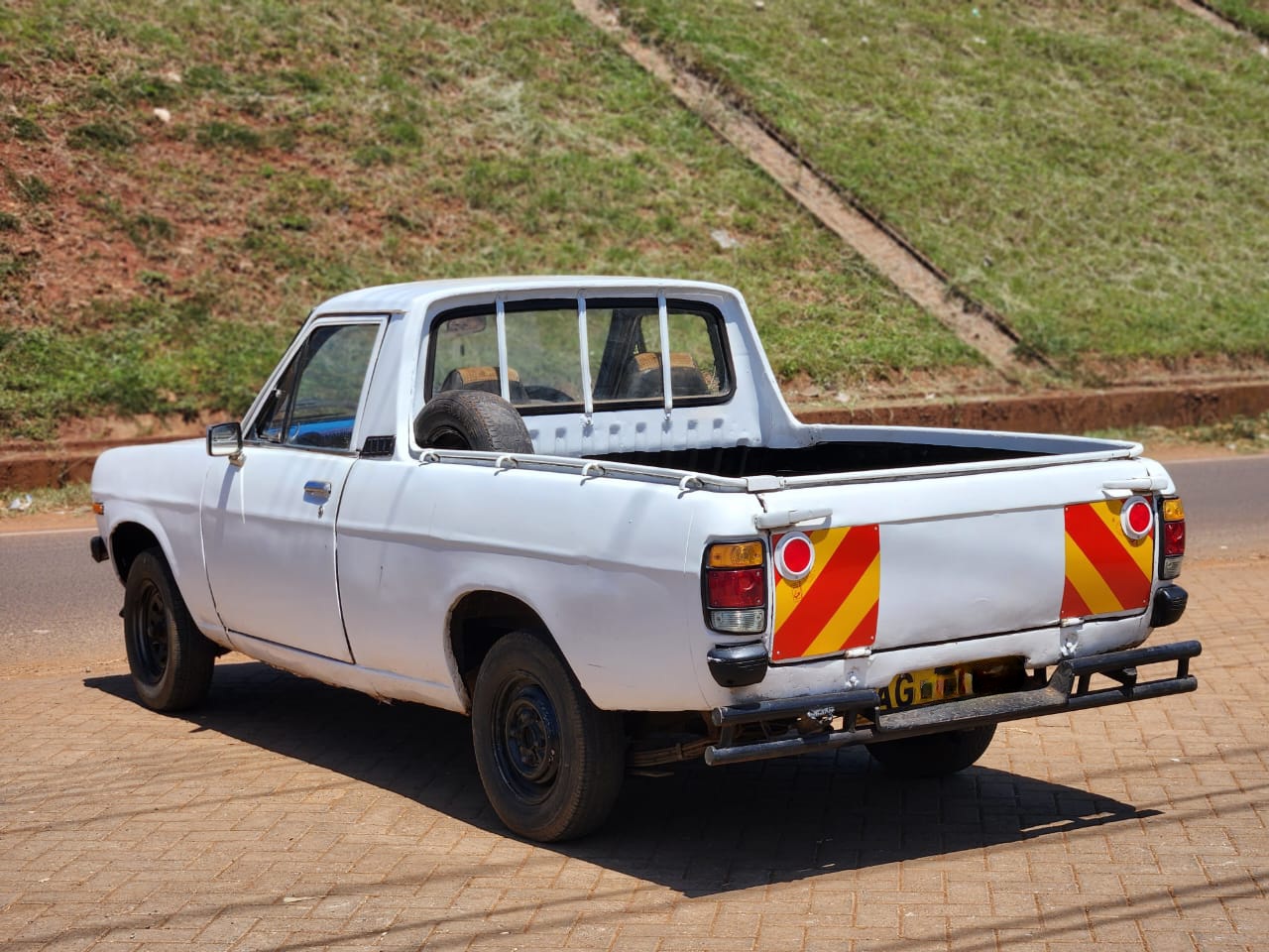 Nissan Sunny Truck B120 original image, kaiandkaro.com