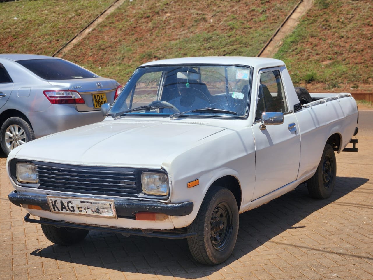 Nissan Sunny Truck B120 original image, kaiandkaro.com