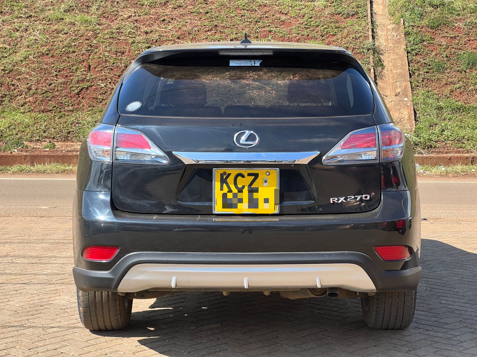 Lexus RX270 original image, kaiandkaro.com