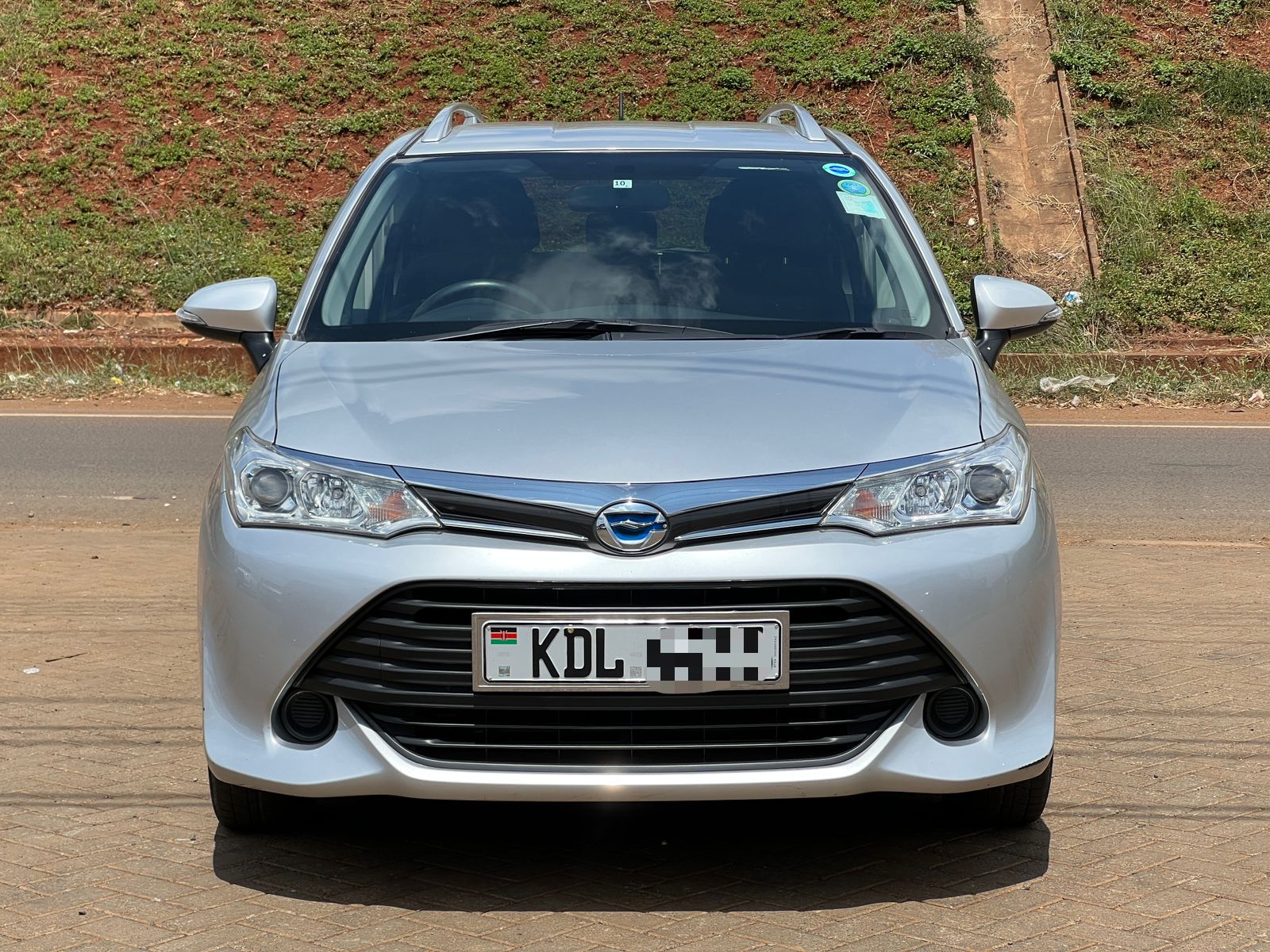 Toyota Fielder Hybrid original image, kaiandkaro.com