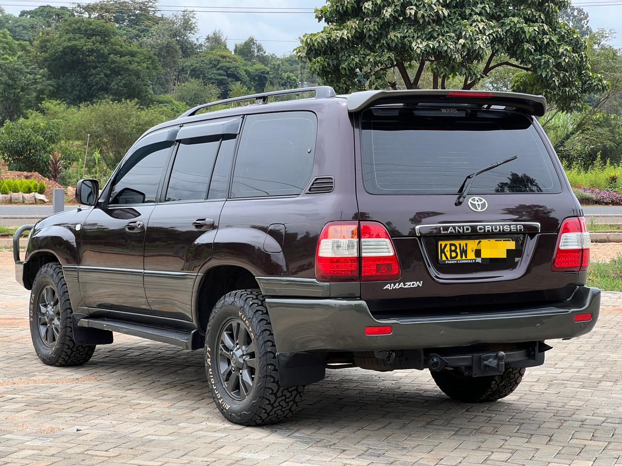 Toyota Landcruiser Amazon '100 Series' original image, kaiandkaro.com