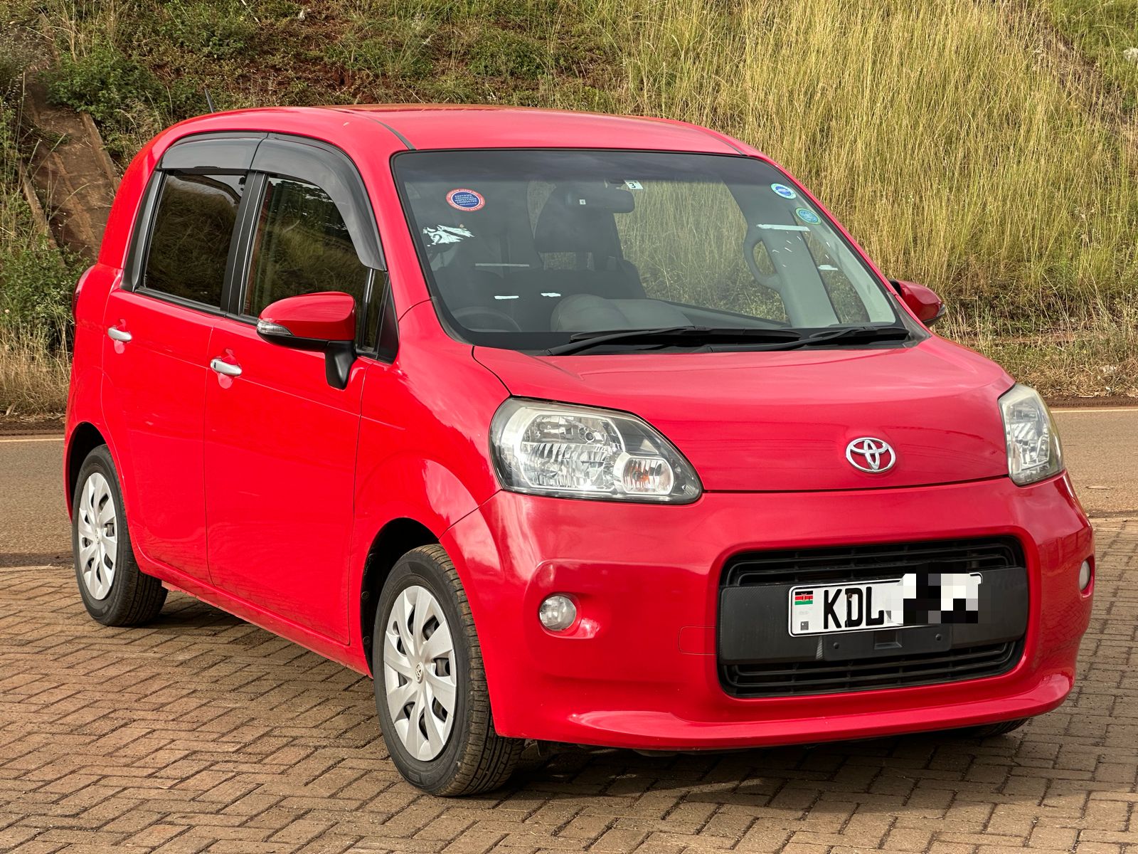 Toyota Porte original image, kaiandkaro.com