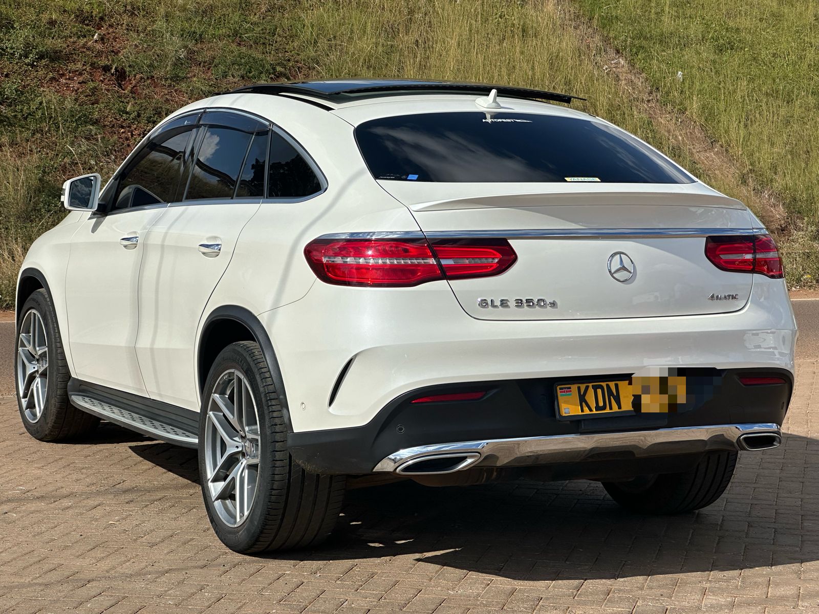 Mercedes Benz GLE 350d COUPE / SUNROOF original image, kaiandkaro.com