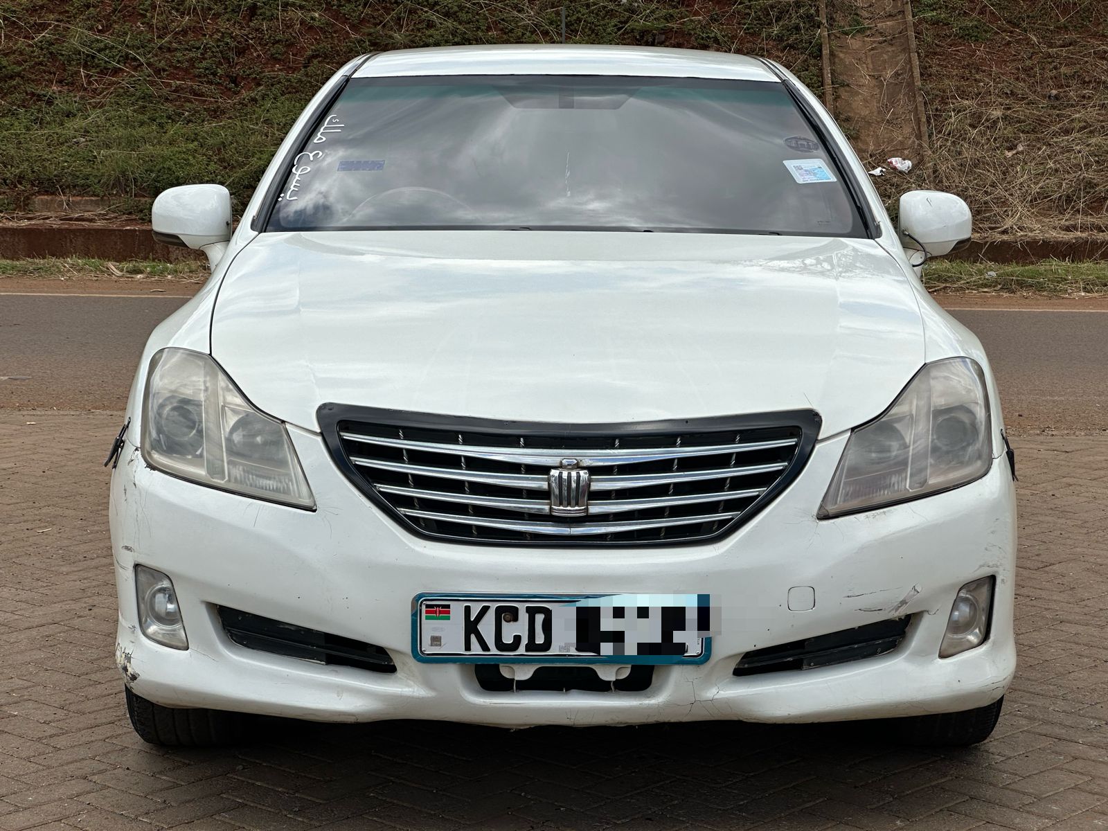 Toyota Crown Royal Saloon original image, kaiandkaro.com