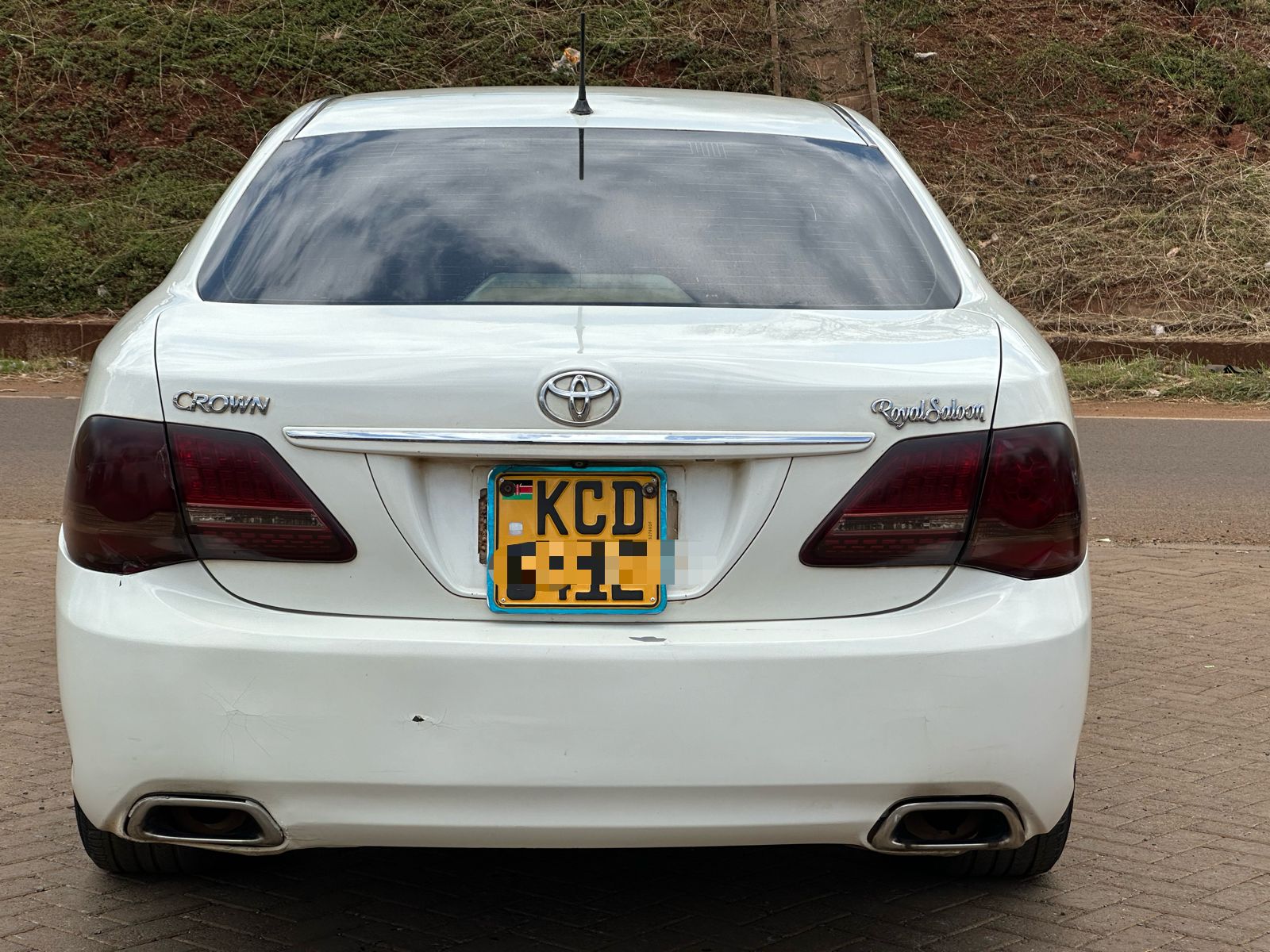 Toyota Crown Royal Saloon original image, kaiandkaro.com