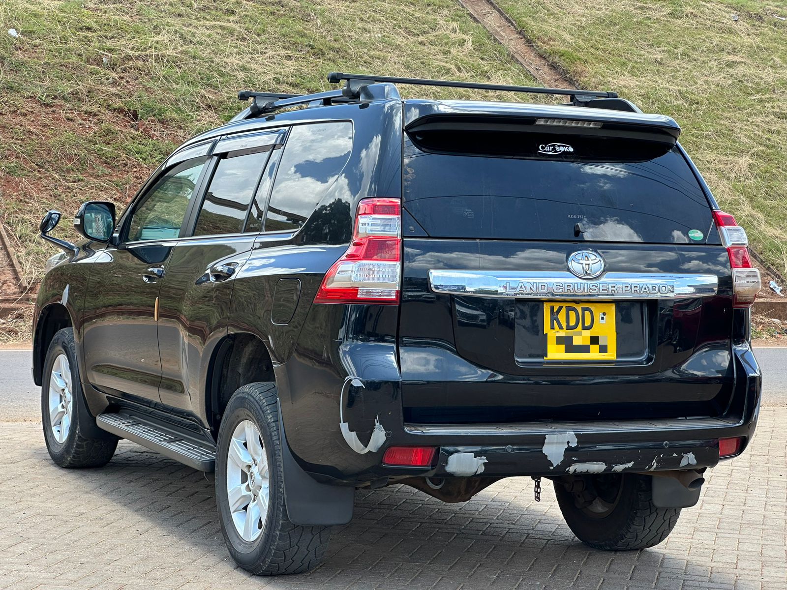 Toyota Landcruiser Prado GDJ150 / SUNROOF original image, kaiandkaro.com