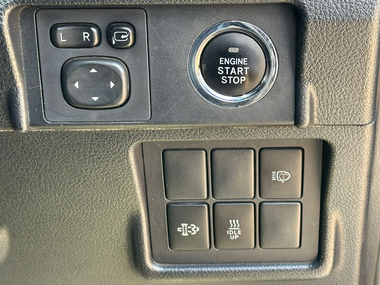 Toyota Landcruiser Prado GDJ150 / SUNROOF original image, kaiandkaro.com