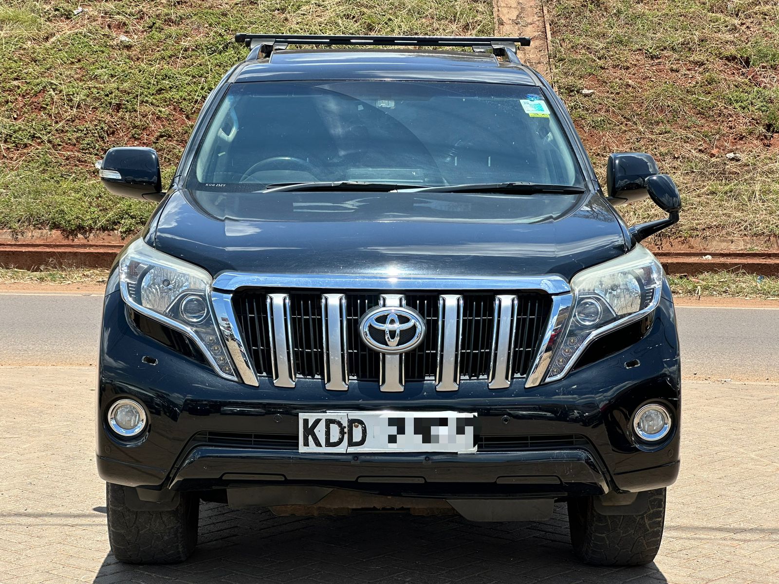 Toyota Landcruiser Prado GDJ150 / SUNROOF original image, kaiandkaro.com