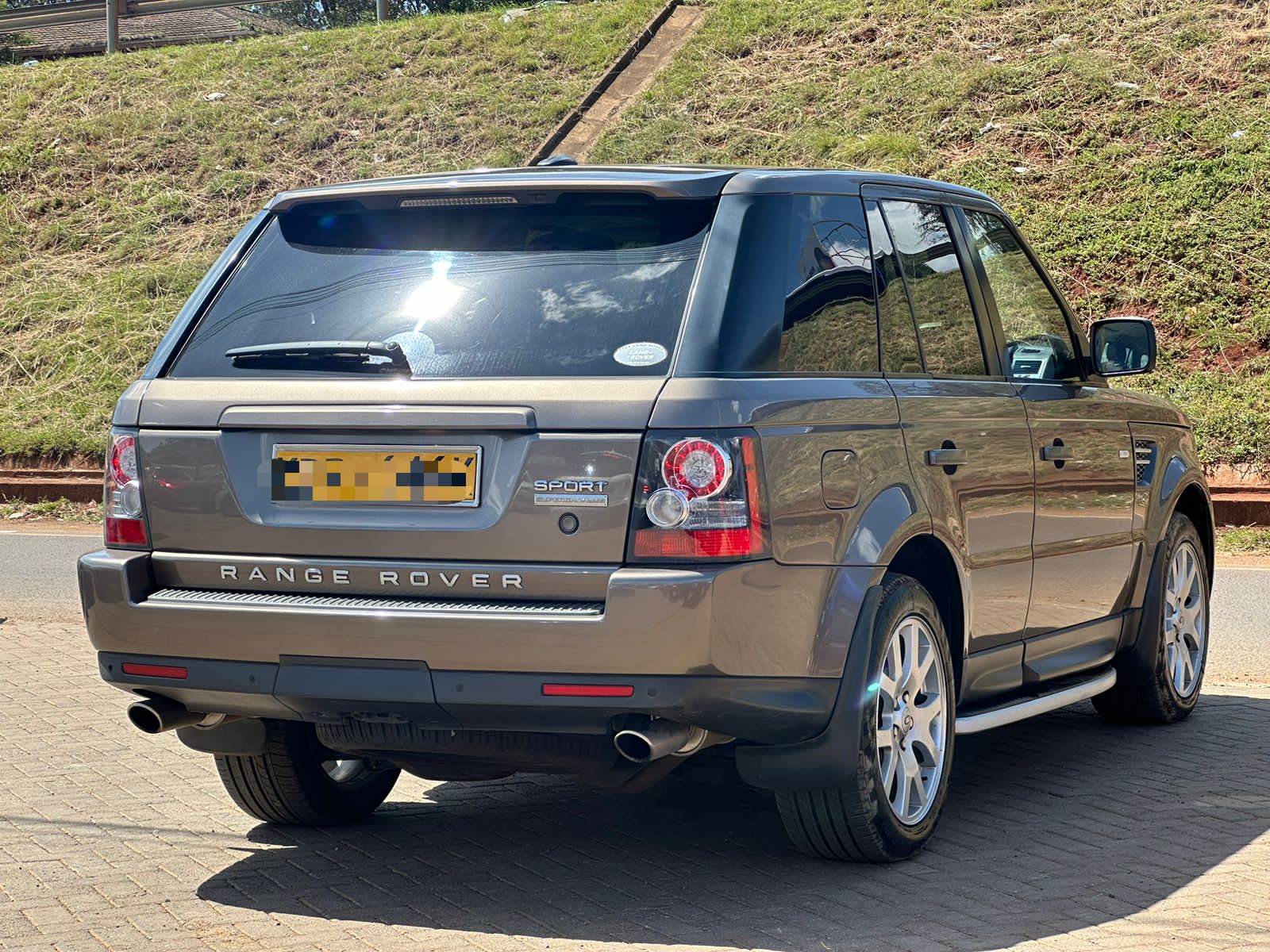 Range Rover Sport 5.0L V8 SUPERCHARGED / SUNROOF original image ...