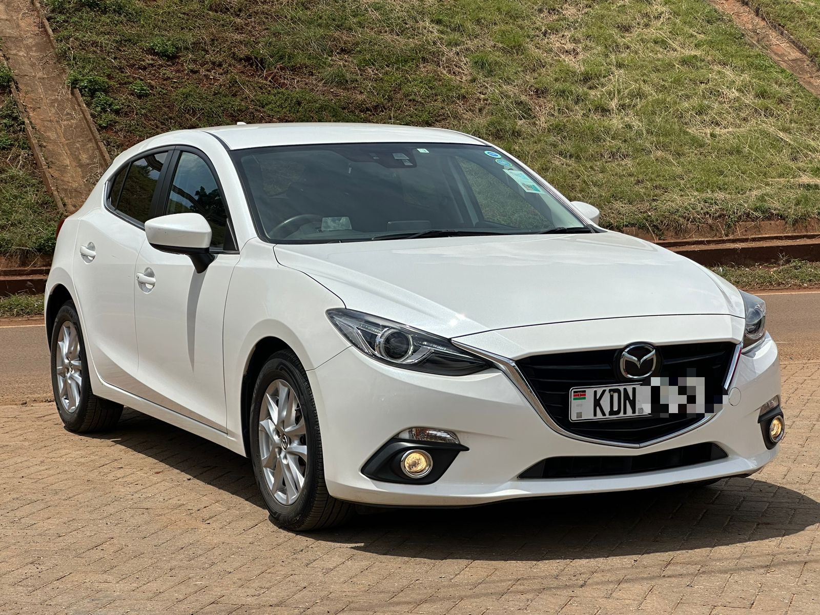 Mazda Axela original image, kaiandkaro.com