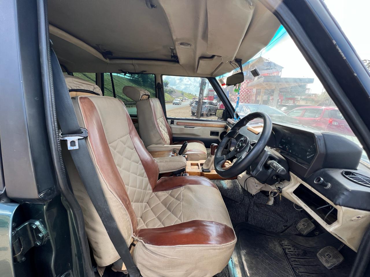 Range Rover Classic 3.5L V8 original image, kaiandkaro.com