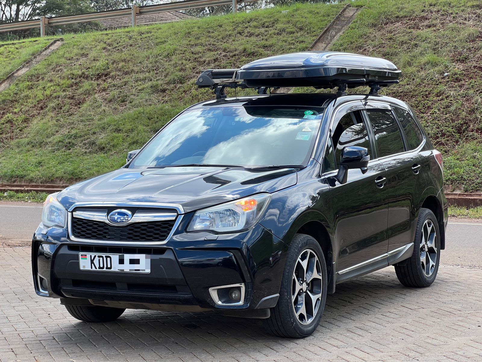 Subaru Forester XT with ROOF CARGO KIT original image, kaiandkaro.com