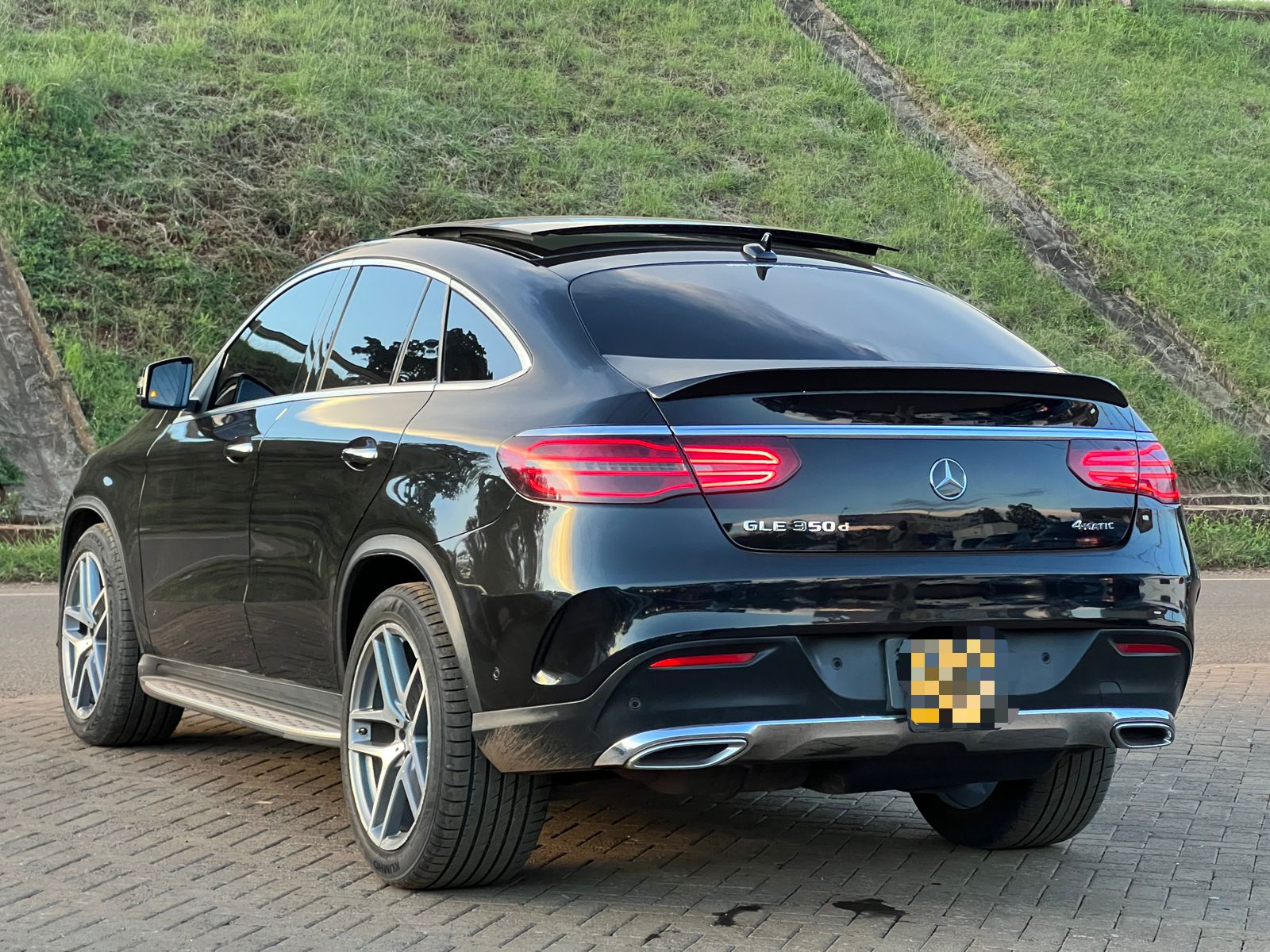 Mercedes Benz GLE350D original image, kaiandkaro.com