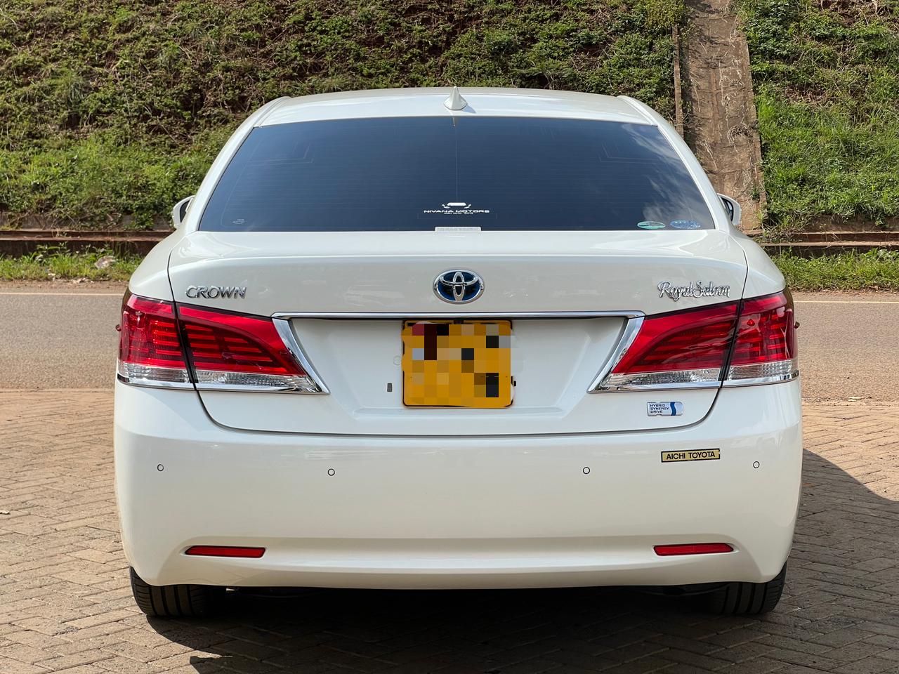 Toyota Crown Royal Saloon original image, kaiandkaro.com