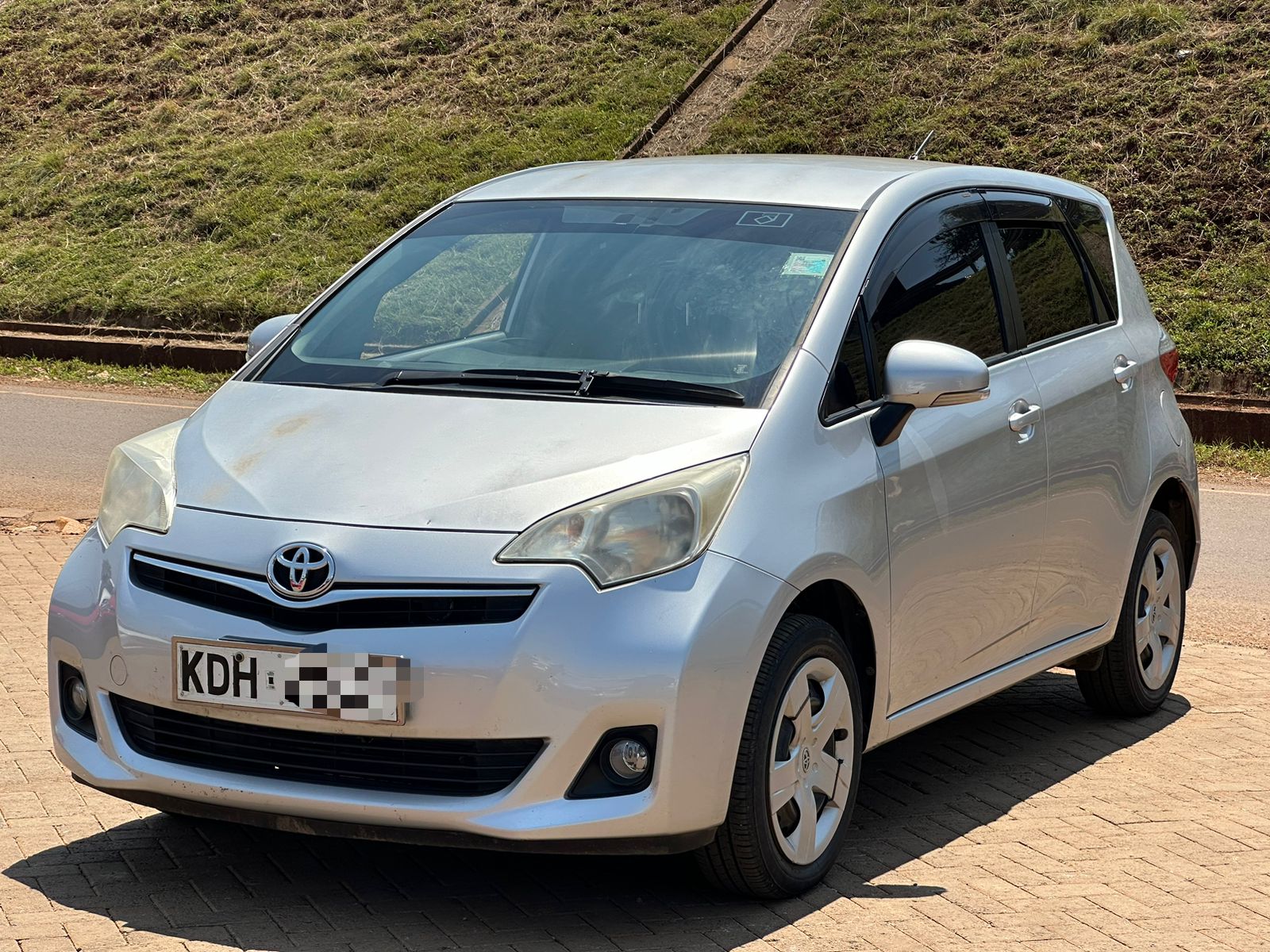 Toyota Ractis original image, kaiandkaro.com