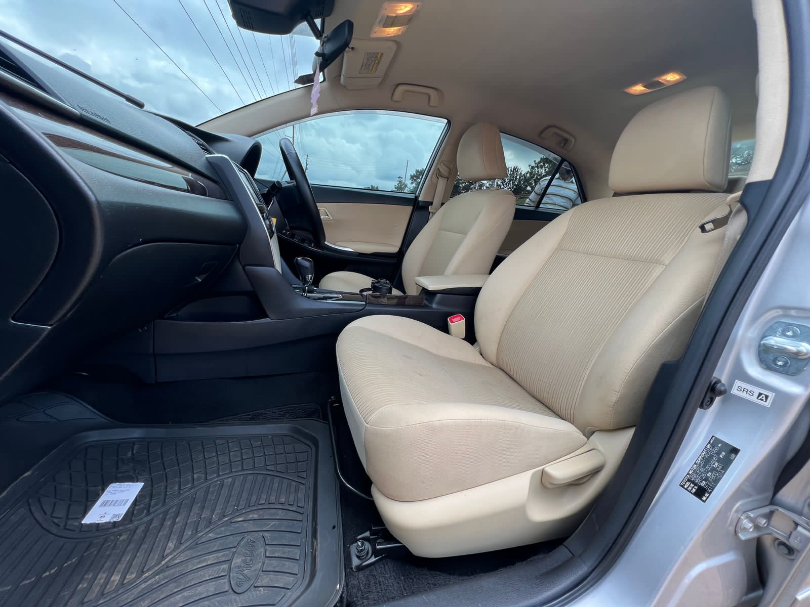 Toyota Premio 260 original image, kaiandkaro.com