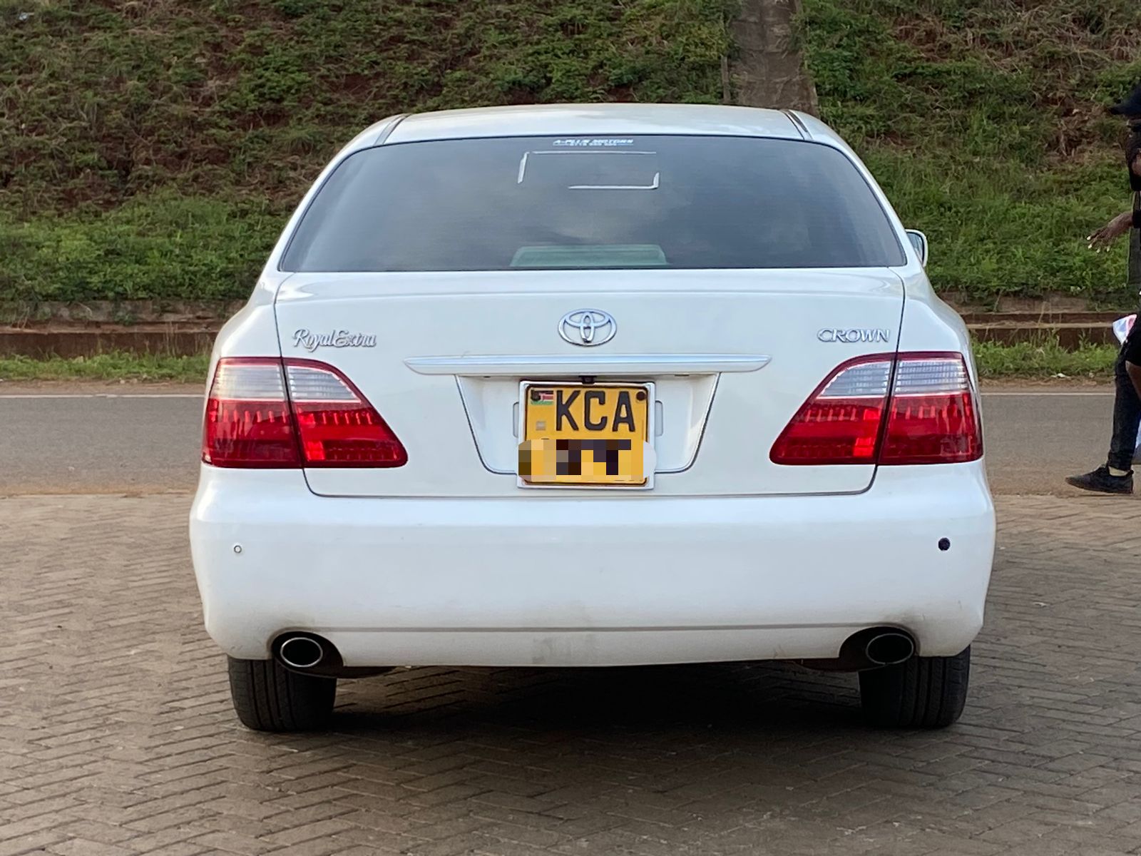 Toyota Crown Royal Saloon original image, kaiandkaro.com